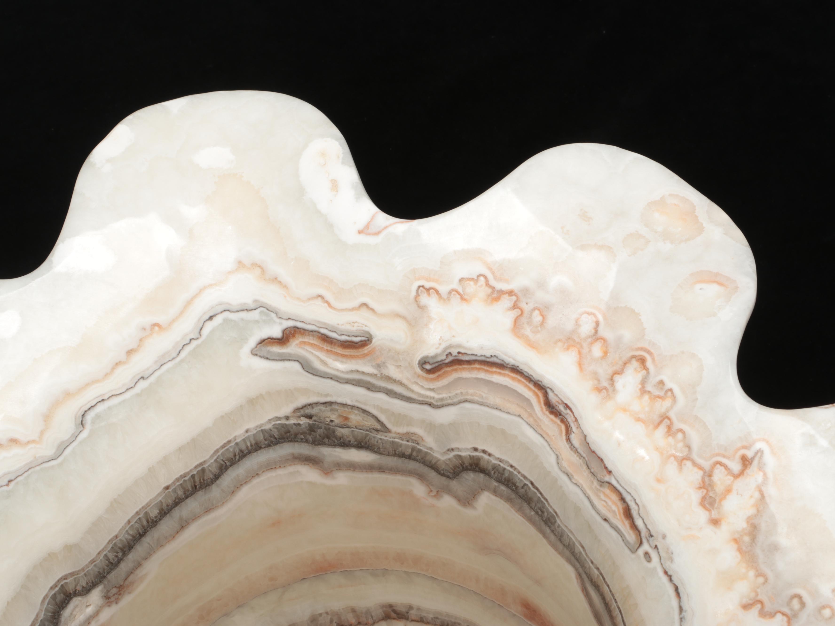 Banded Calcite and Agate Mineral Carved Bowl | EBTH