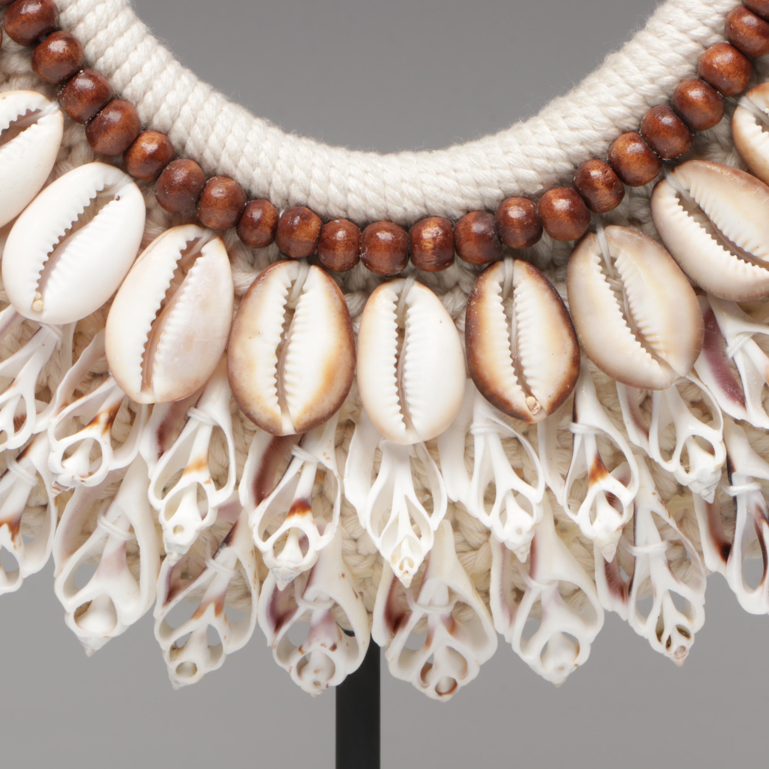 Papua New Guinea Style Seashell Collar Necklace on Metal Stand | EBTH