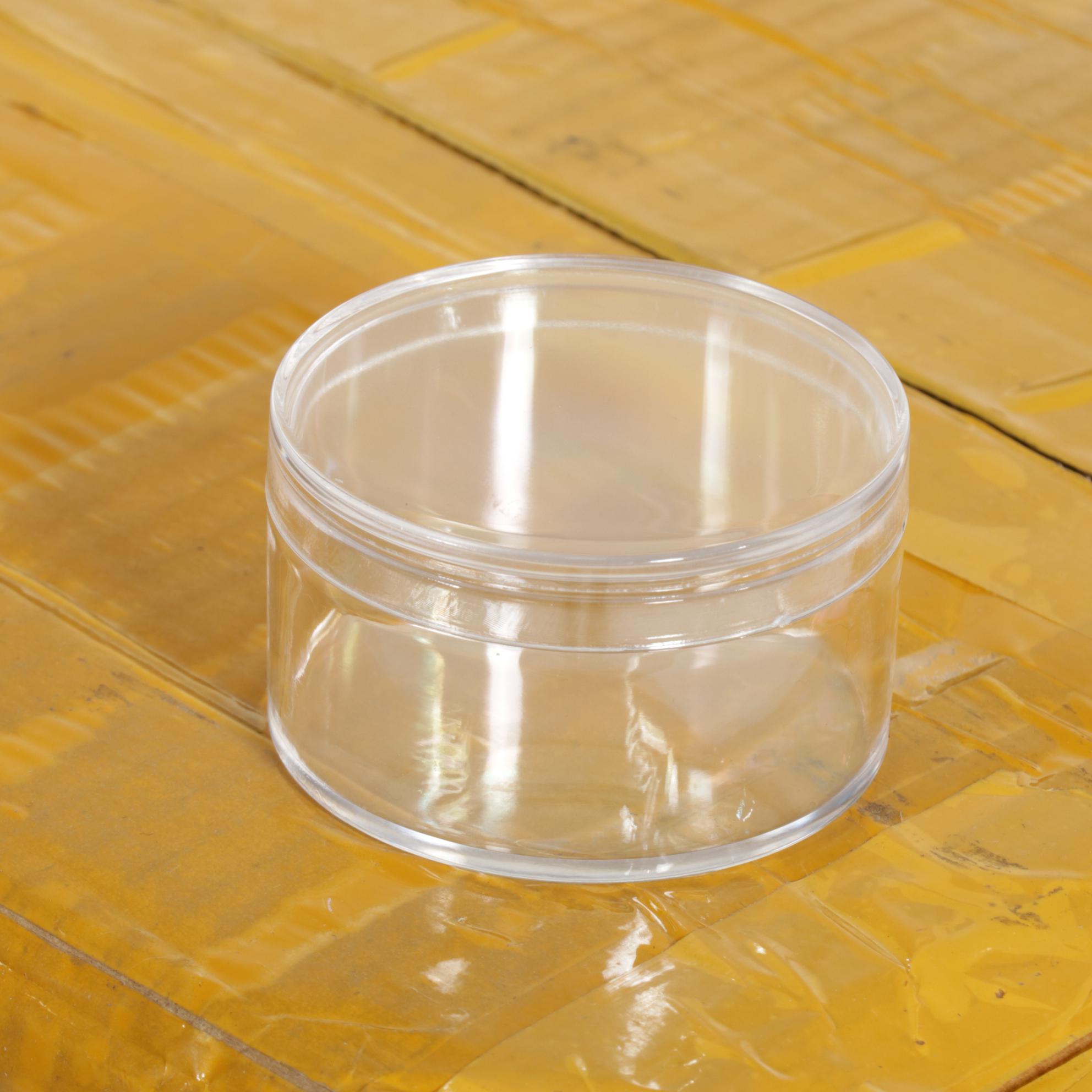 Large Group of 2.25" x 1.25" Round Plastic Containers with Lids | EBTH
