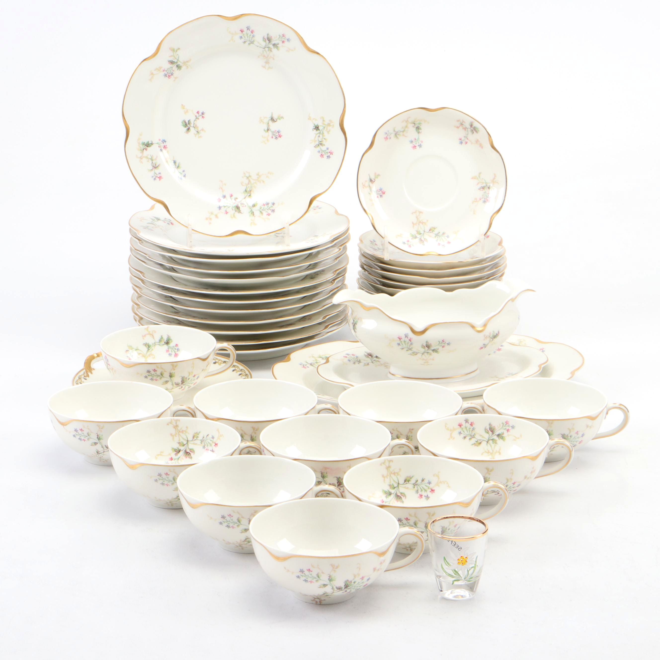 Haviland Limoges Porcelain Floral Pattern Dinnerware, Mid-20th Century ...