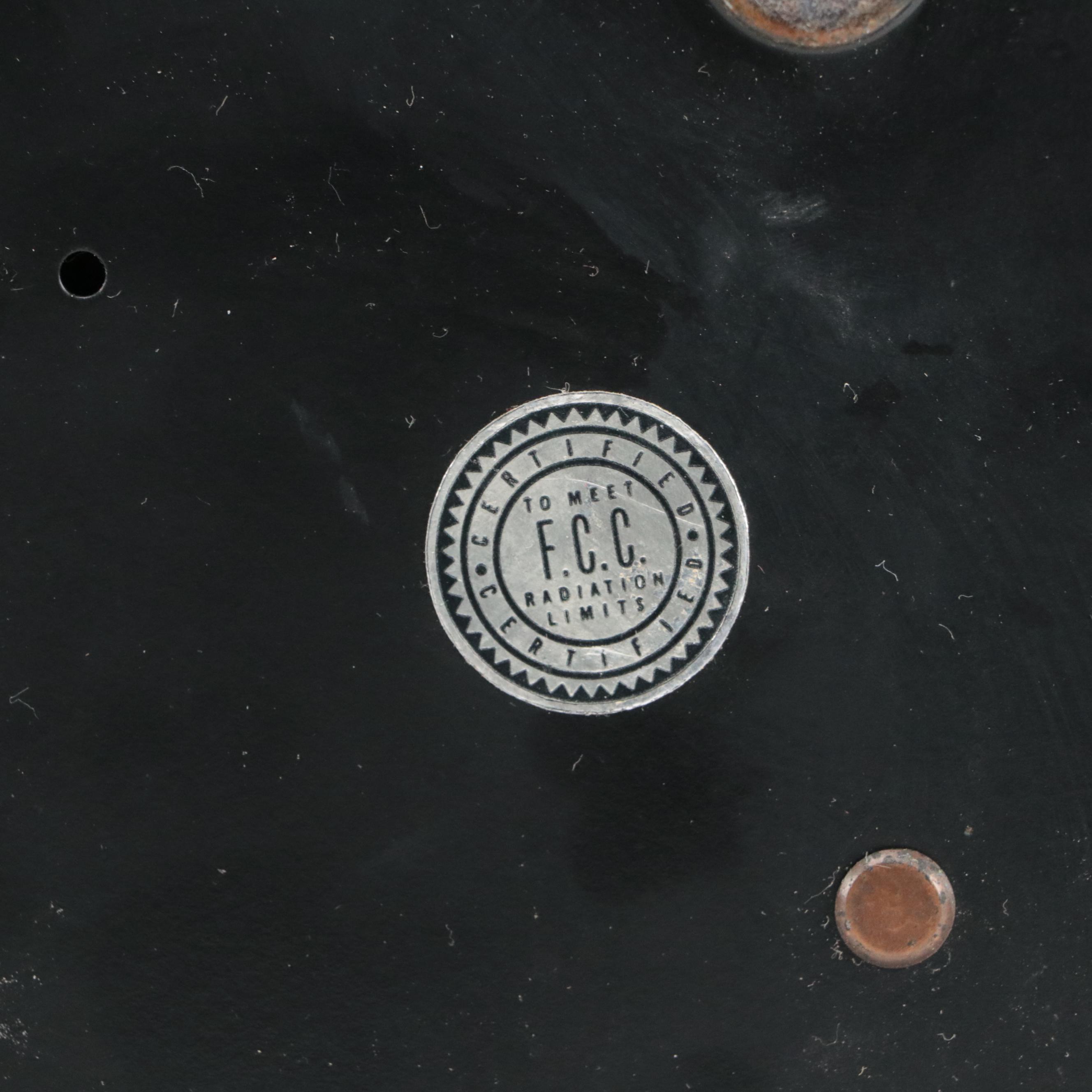 Arvin Model 3586-1 AM/FM Broadcast Receiver, Mid-20th Century | EBTH