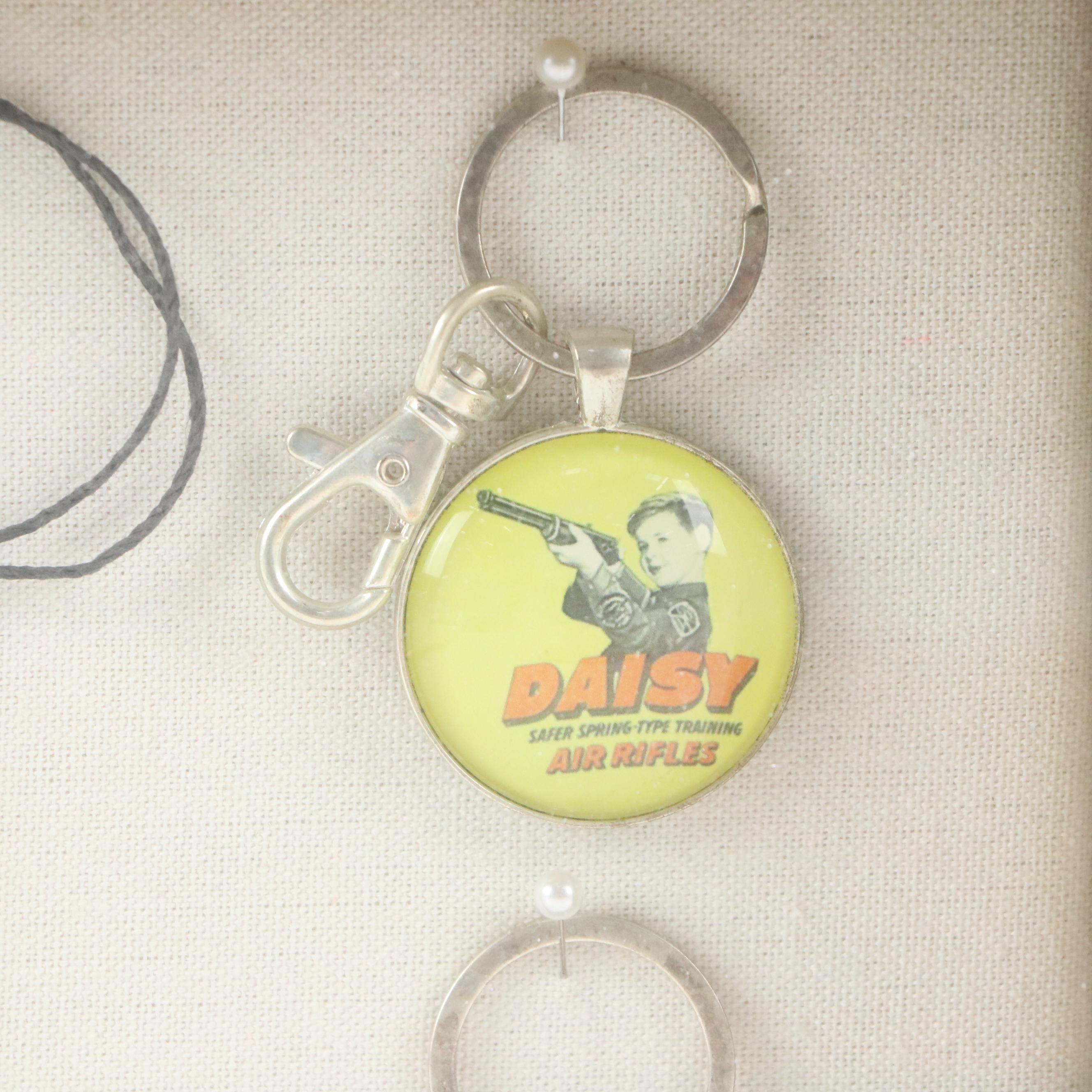 Daisy BB Rifle With Manual and Keychains | Everything But The House