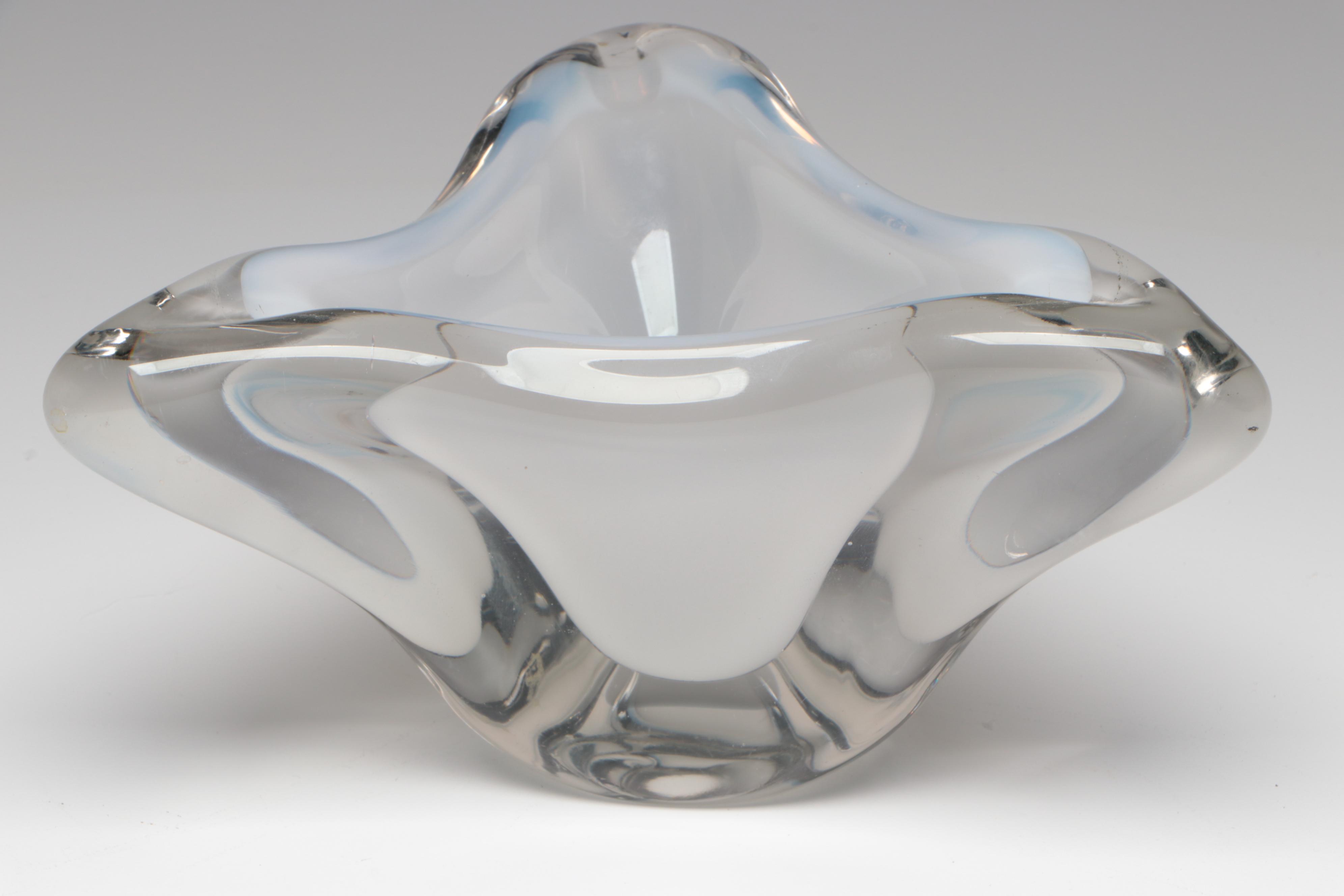 Scalloped Edge Glass Centerpiece Bowl with Oval Shape Crystal Bowl and ...