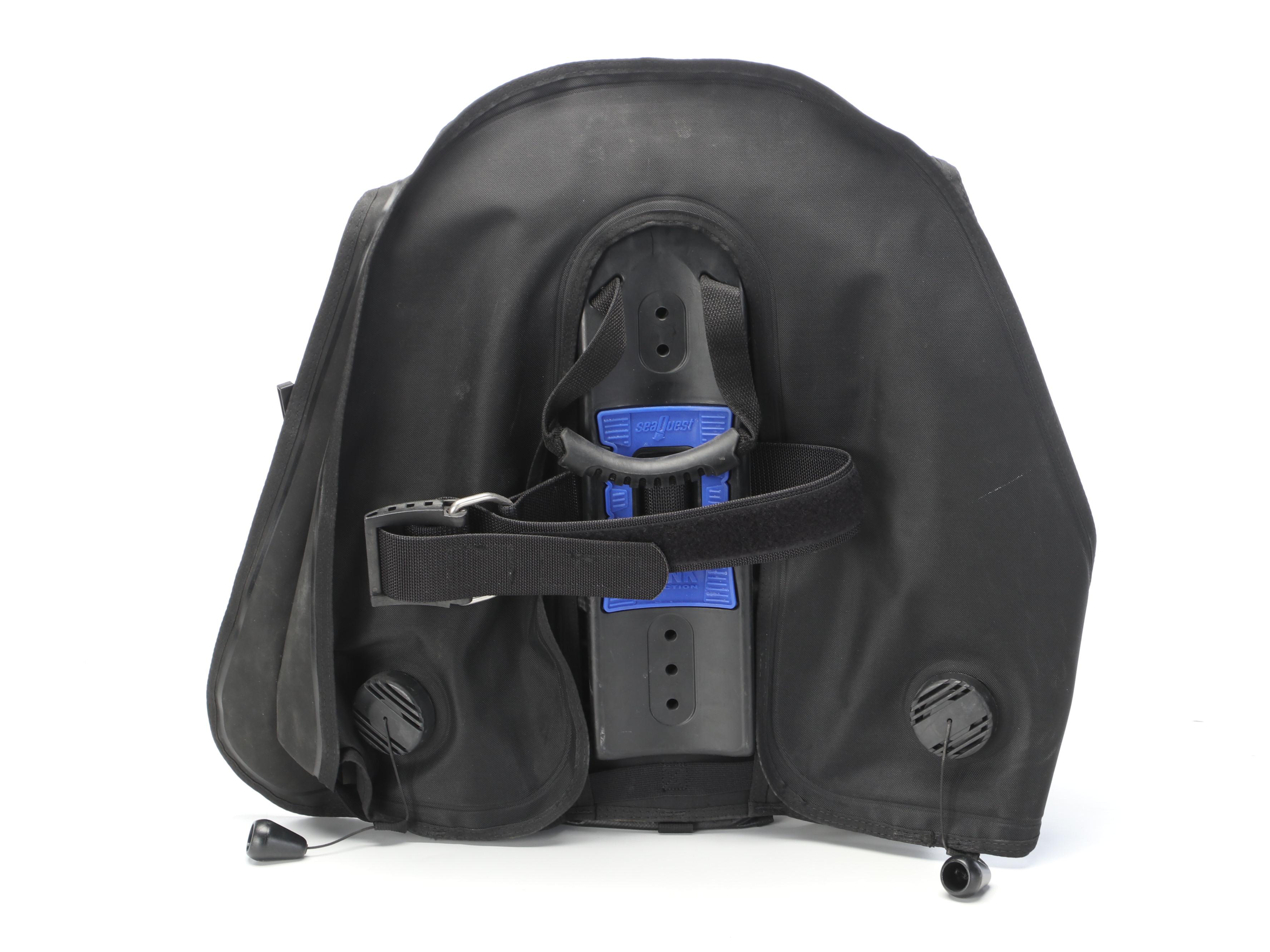 Seac Sub Flippers, Seaquest Scuba Pack, Suunto Dive Computer and More ...