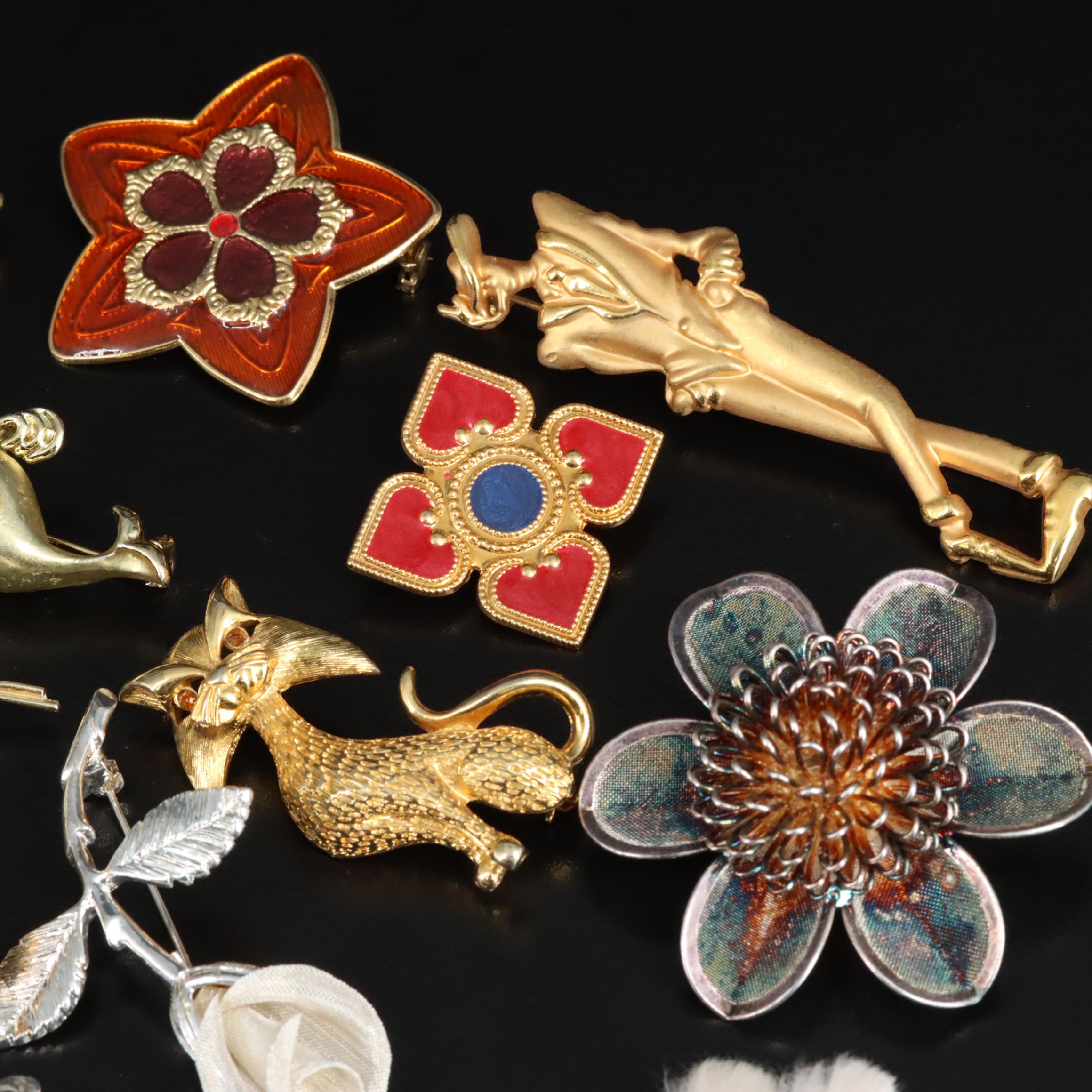 Rhinestone Animals Featured in Jewelry Collection | EBTH