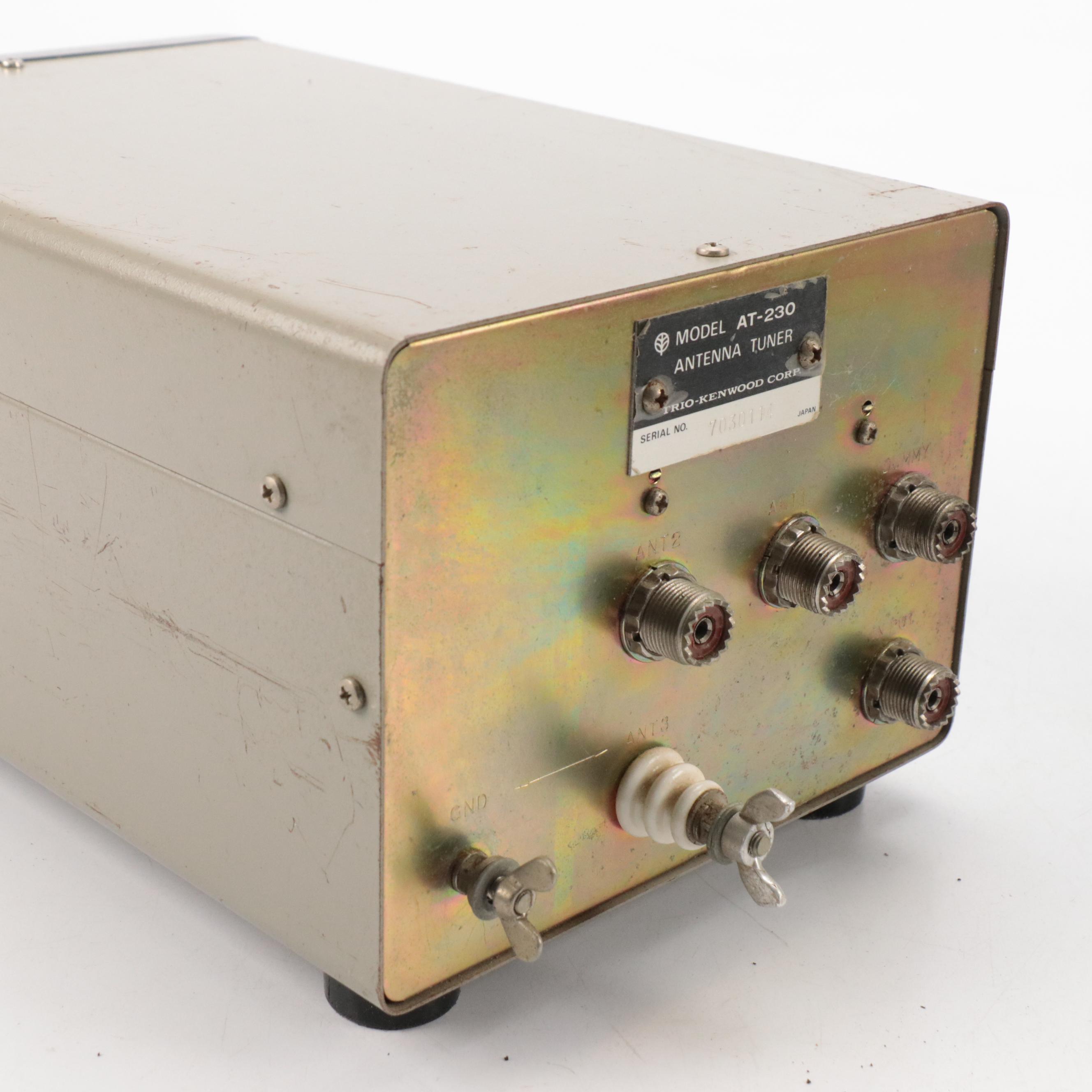 Kenwood Antenna Tuner, Remote VFO, Transceiver and Drake Microphone | EBTH