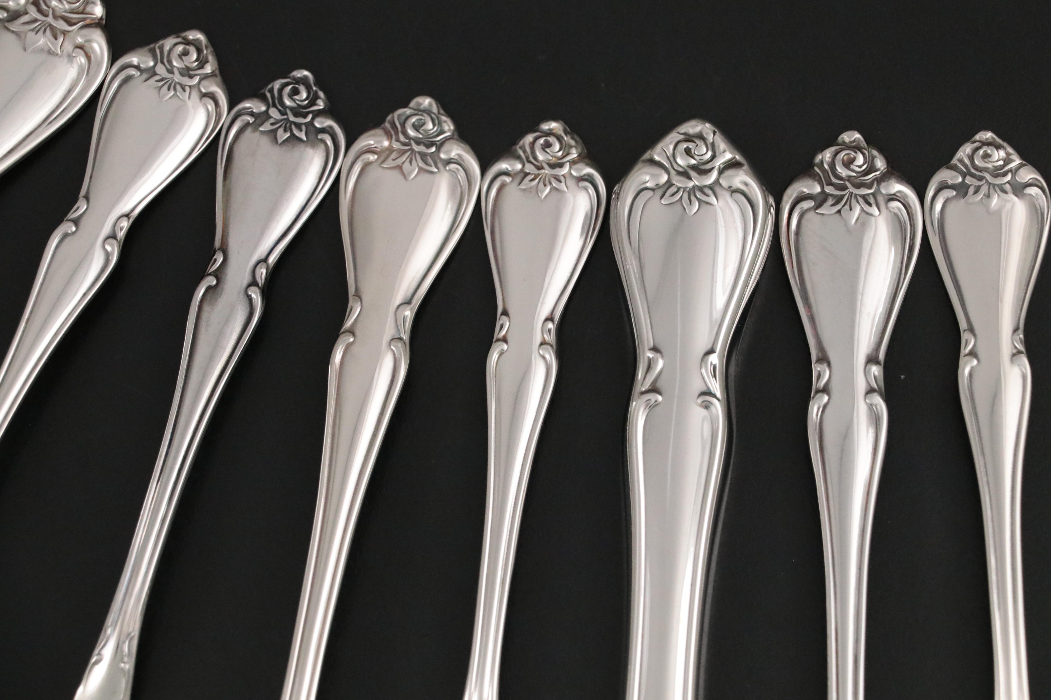 Oneida "Arbor Rose" Stainless Steel Flatware, Mid to Late 20th C. | EBTH