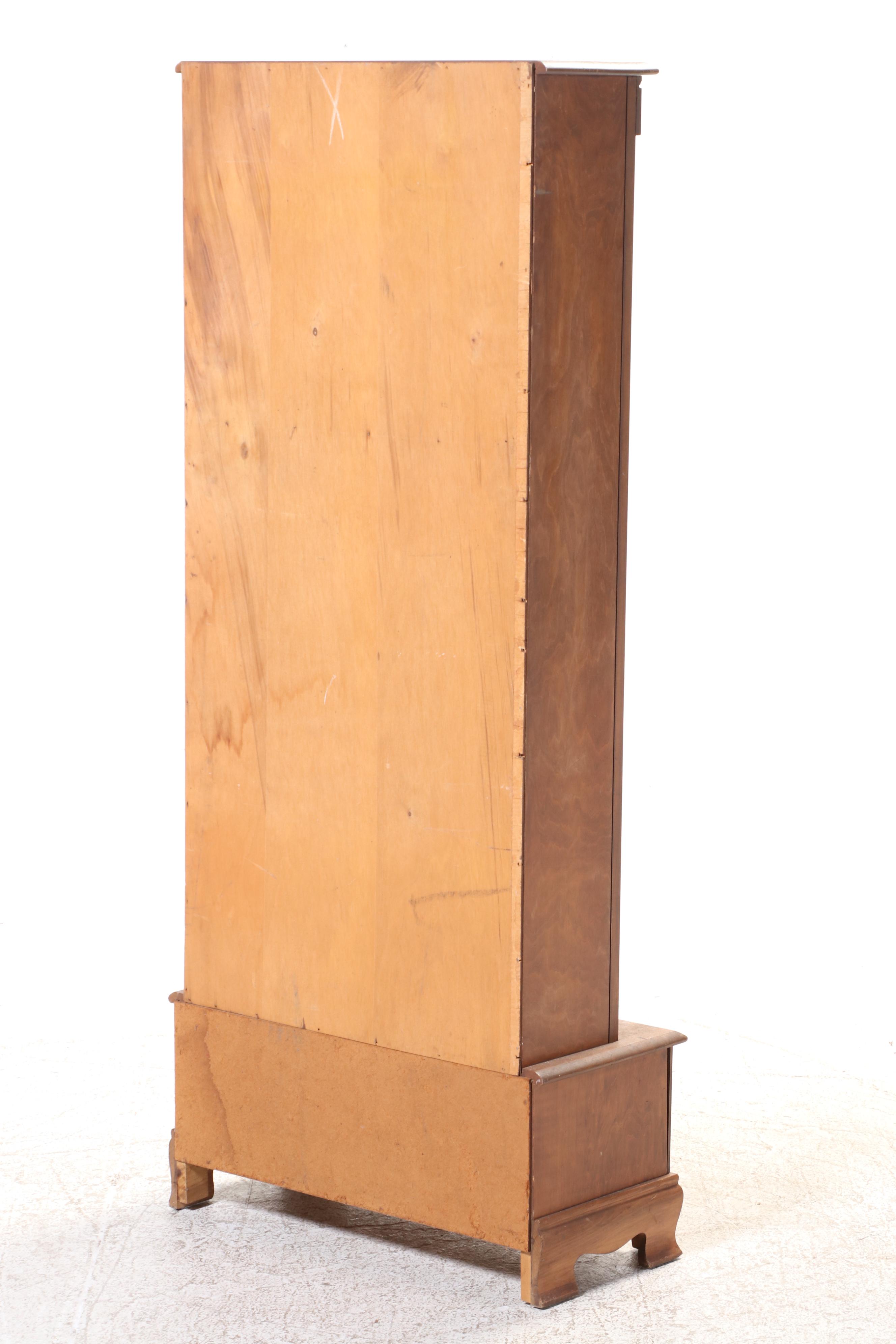 Federal Style Maple Gun Cabinet, Late 20th Century | EBTH