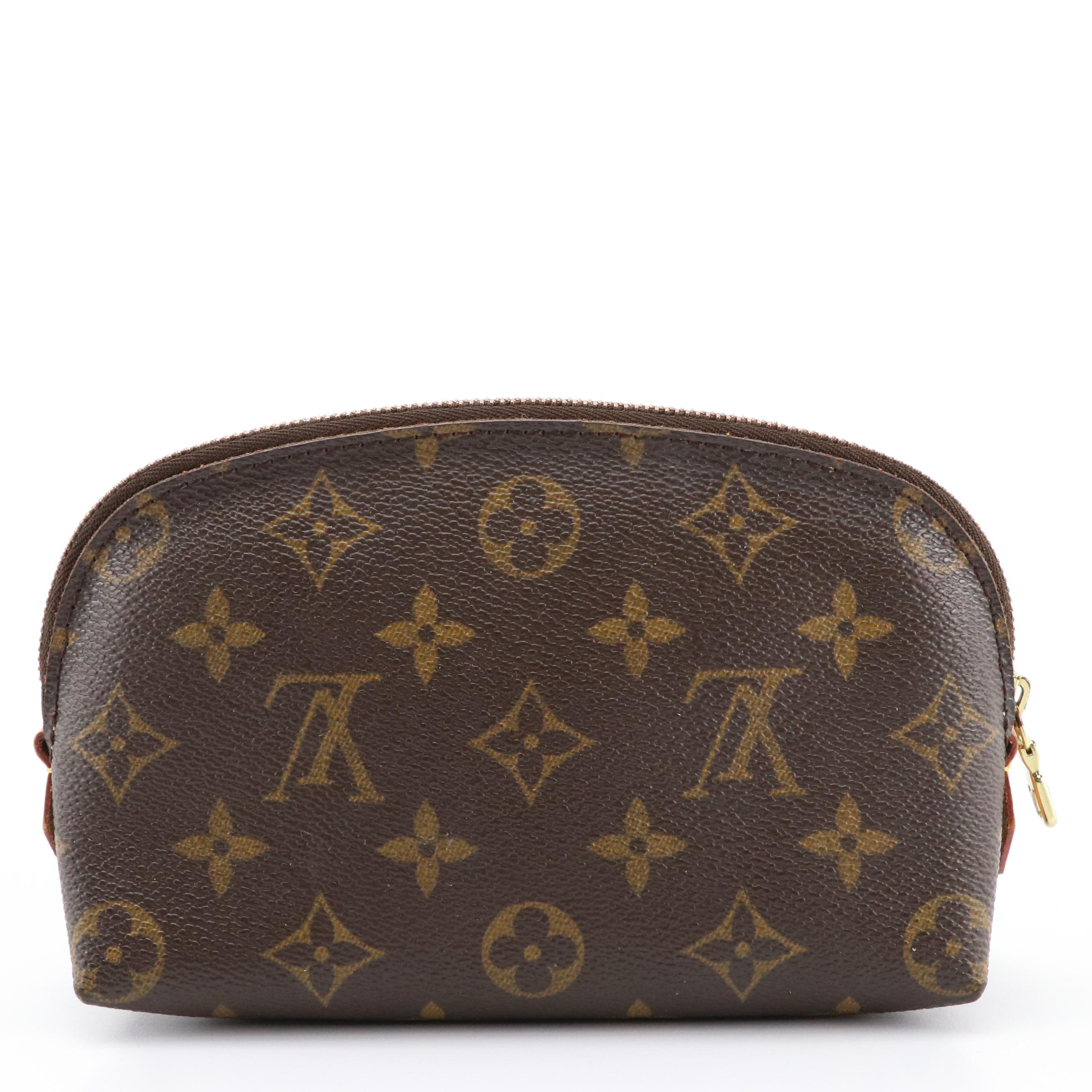 Louis Vuitton Zip Cosmetic Case in Monogram Canvas | EBTH