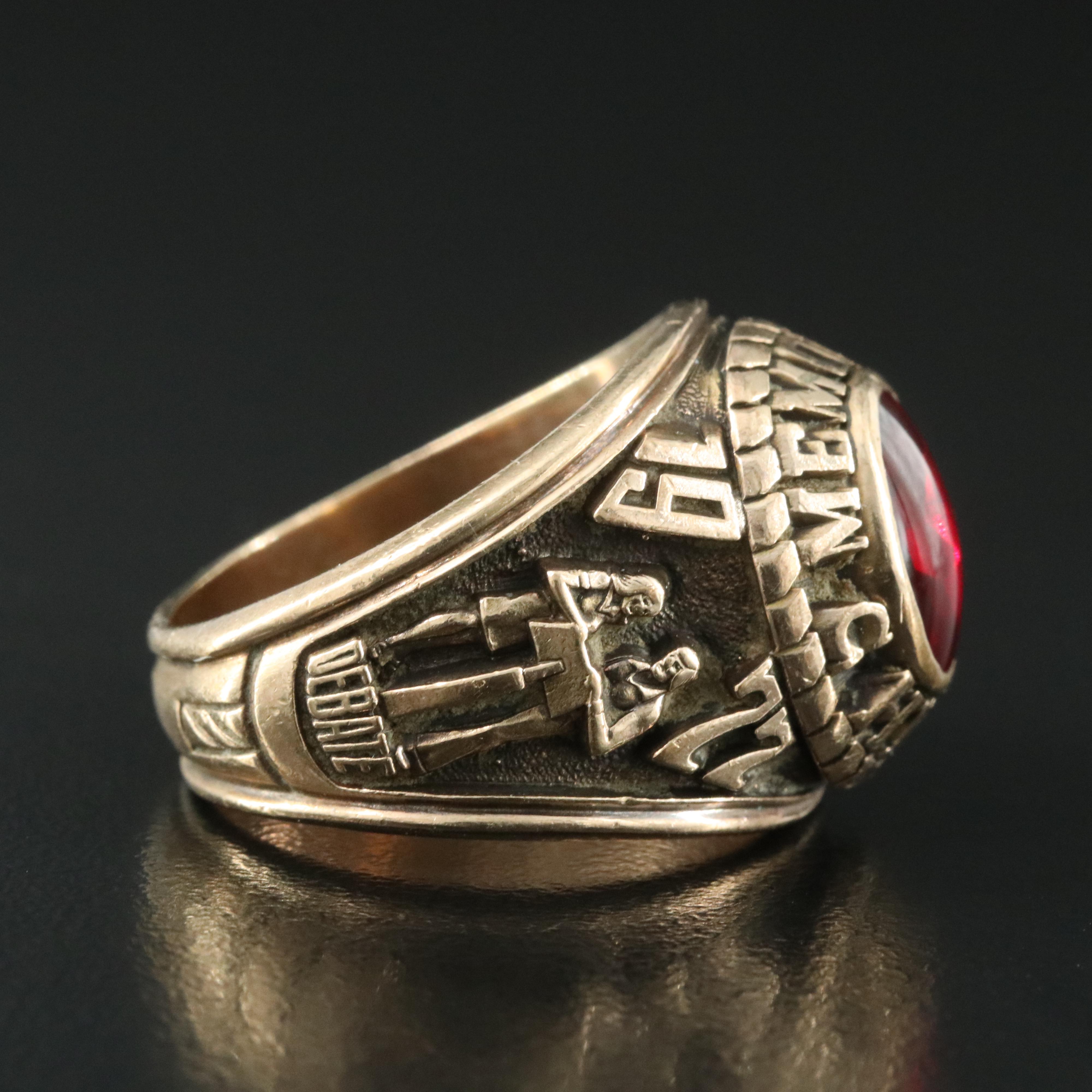 10K 1977 Memorial High School Ruby Class Ring | EBTH