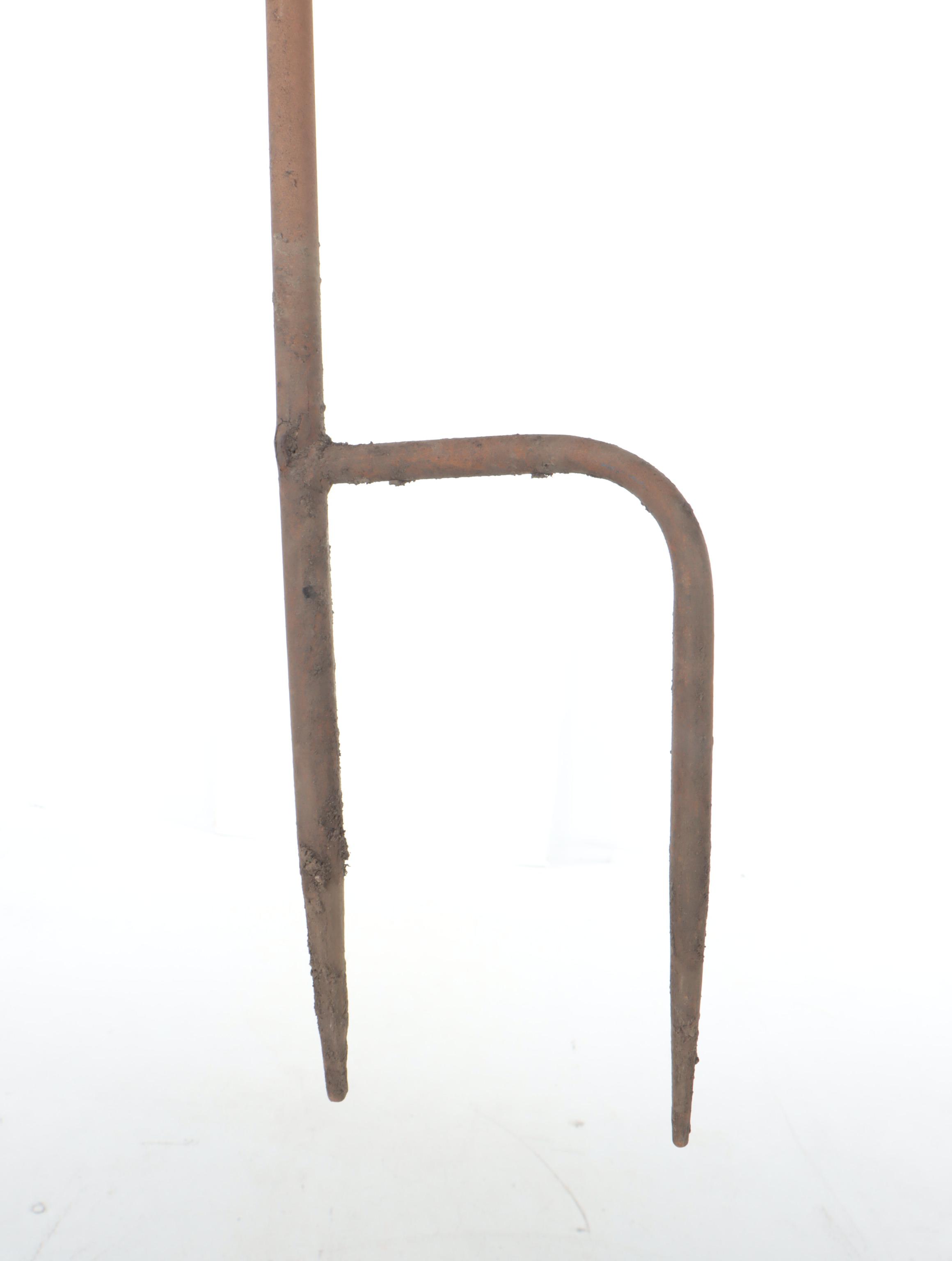 Sculptural Metal Flower Bloom Garden Stake | EBTH