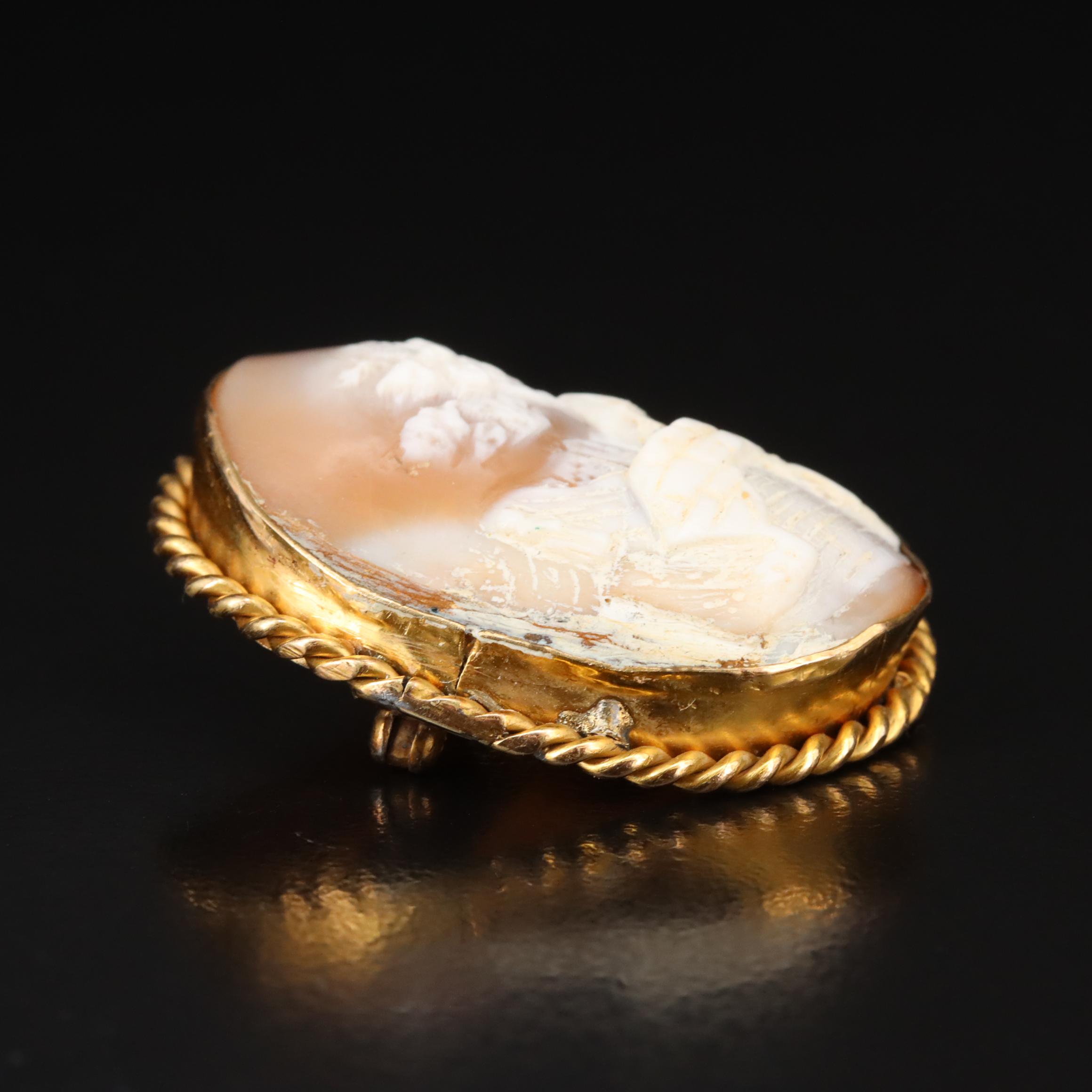 Vintage Shell Cameo Brooch | EBTH