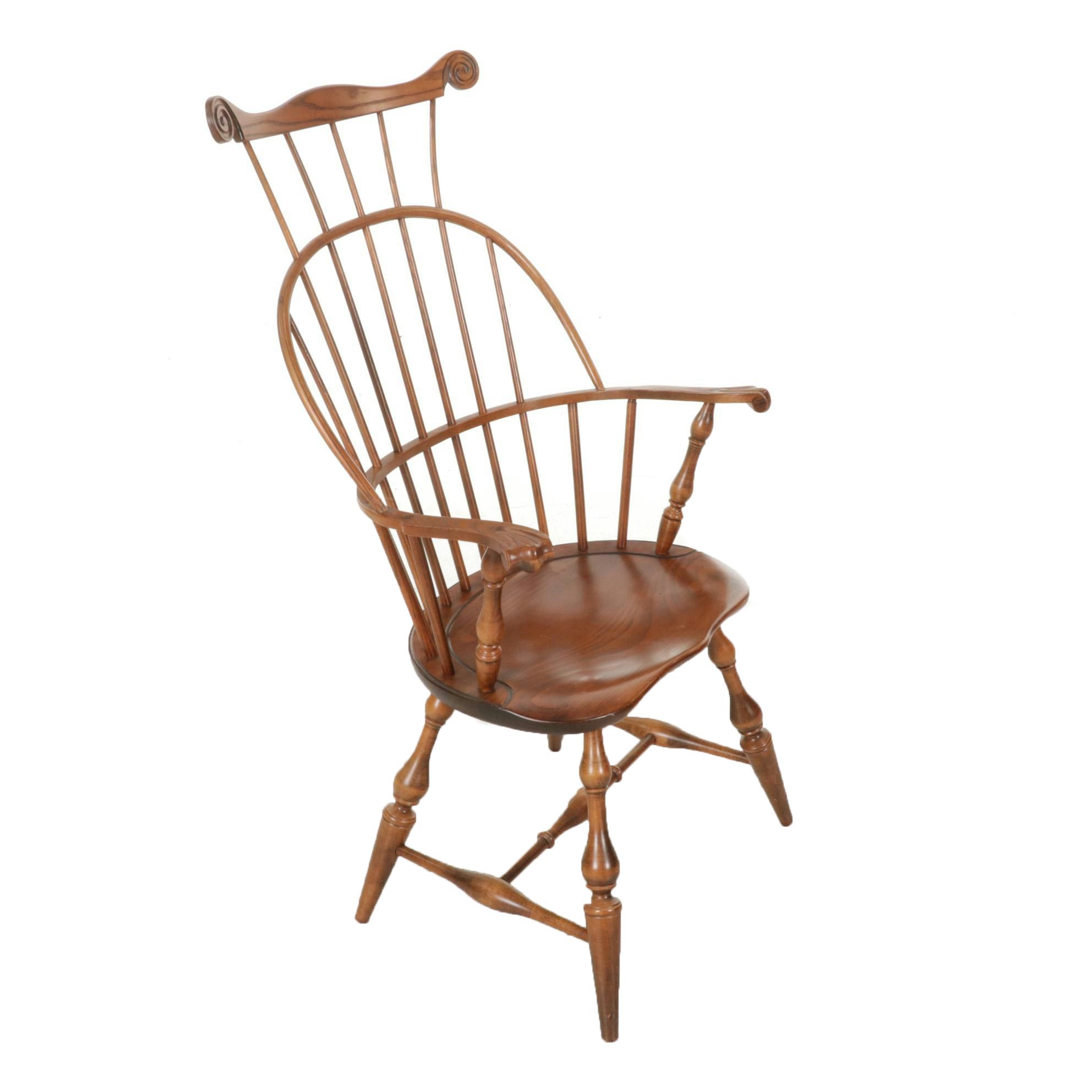 Nichols & Stone Colonial Style Hardwood Comb-Back Windsor Armchair | EBTH
