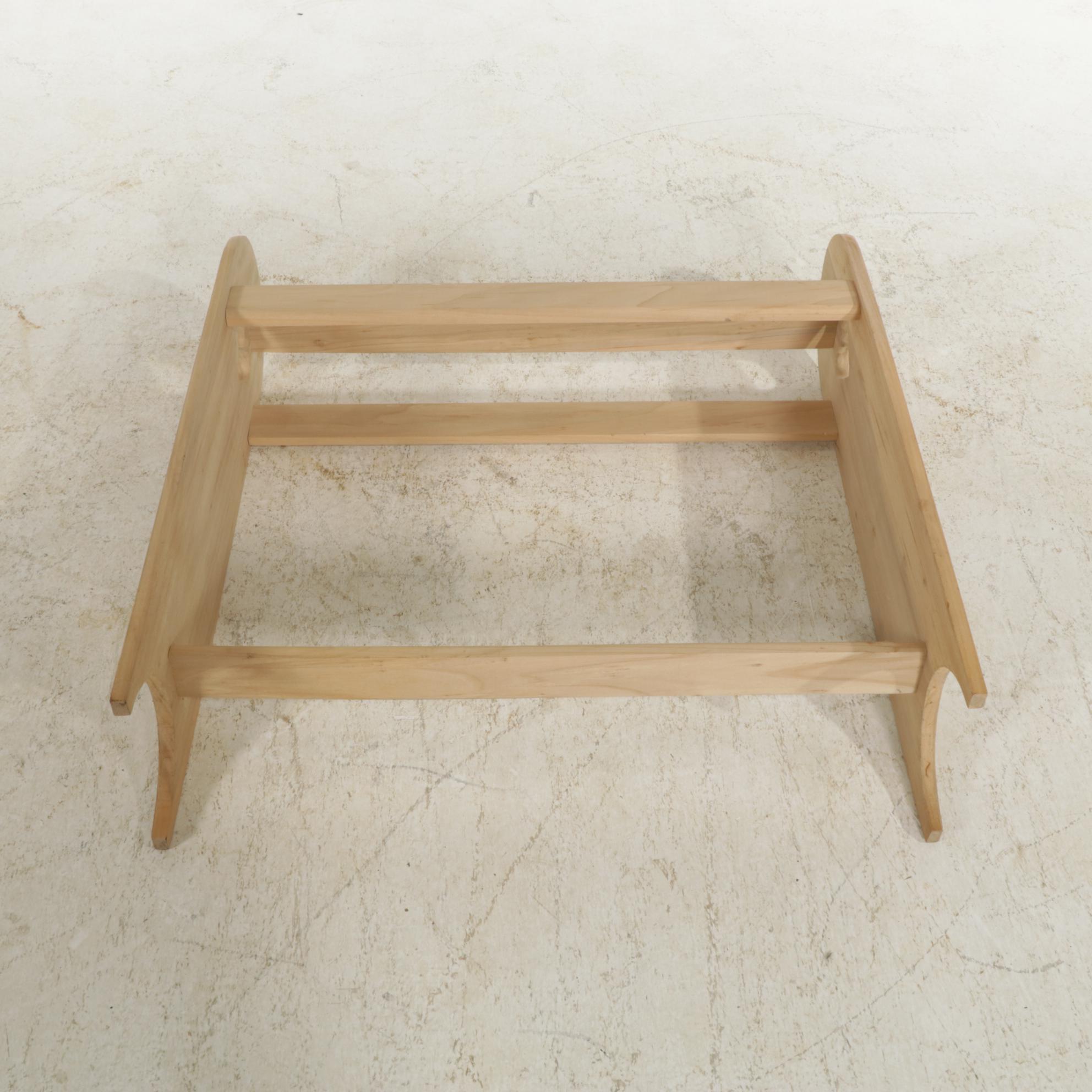 American Primitive Style Unfinished Maple Quilt Rack | EBTH