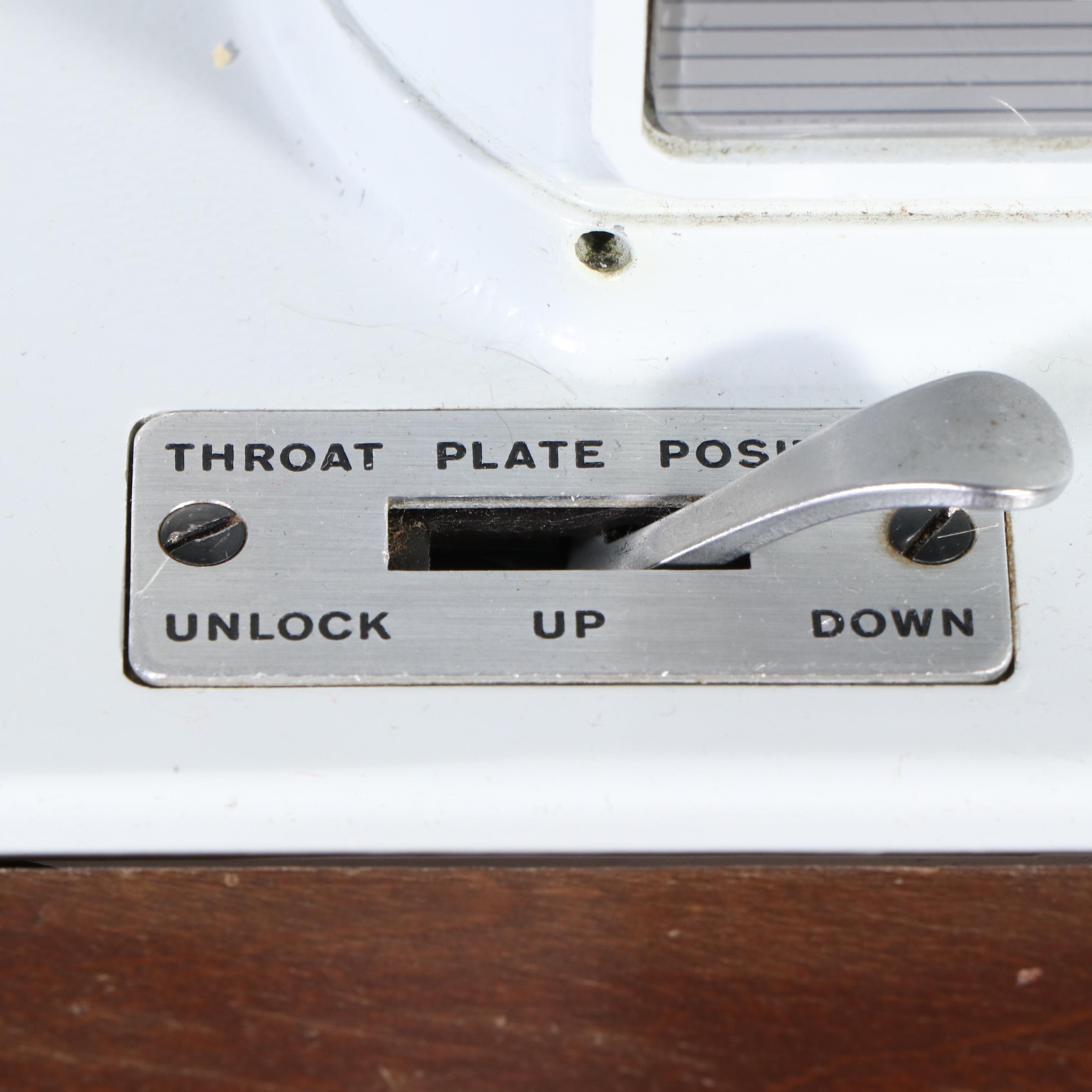 Singer Touch & Sew Model 600E Machine With Folding Cabinet, Mid-20th ...