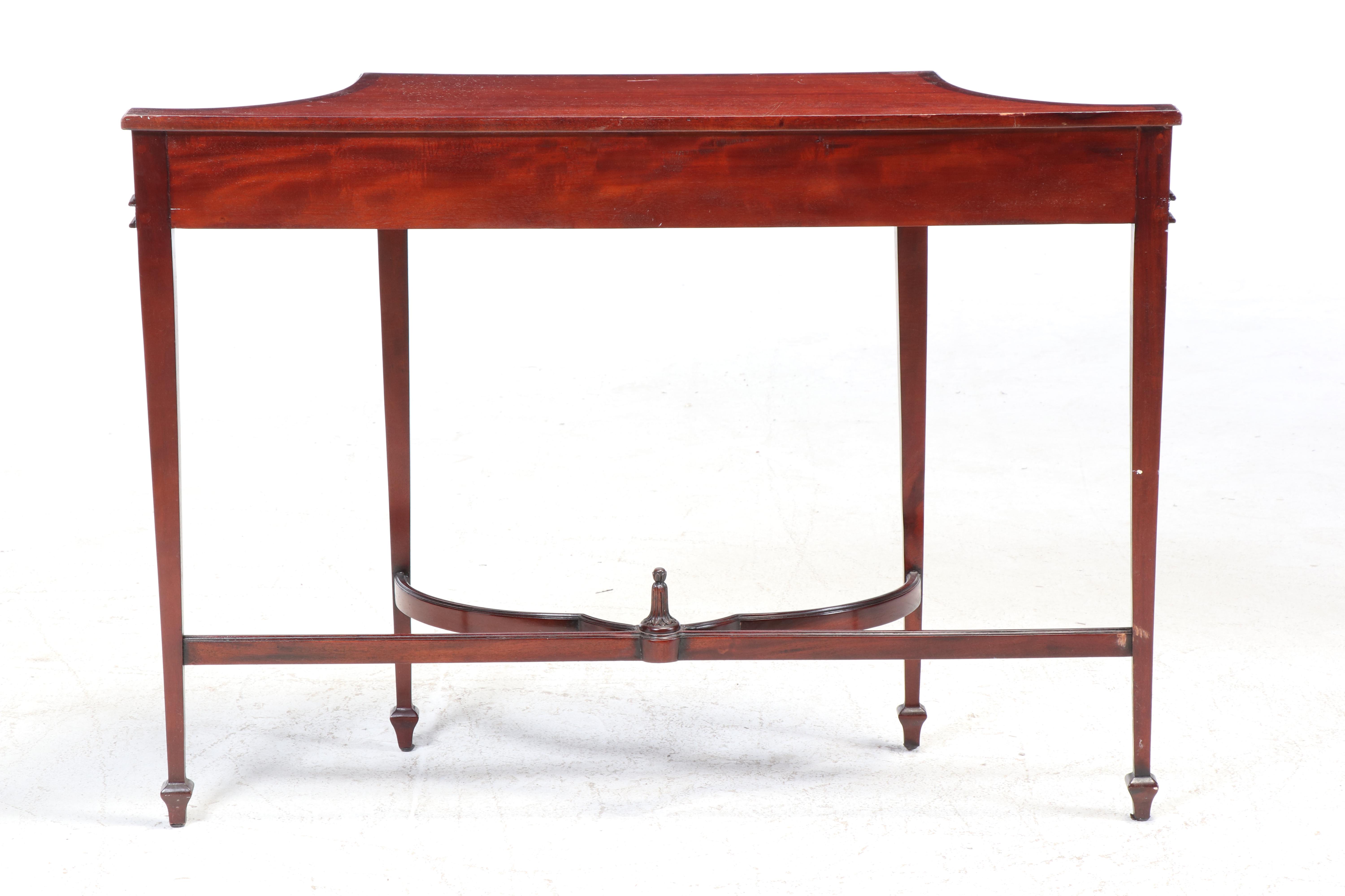 Federal Style Mahogany Console Table | EBTH