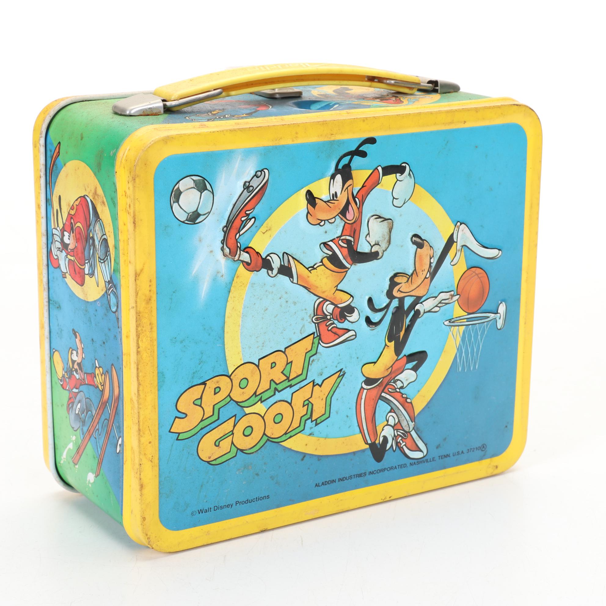 Foto Electric Football Game with Disney Goofy Lunch Box and MAD ...