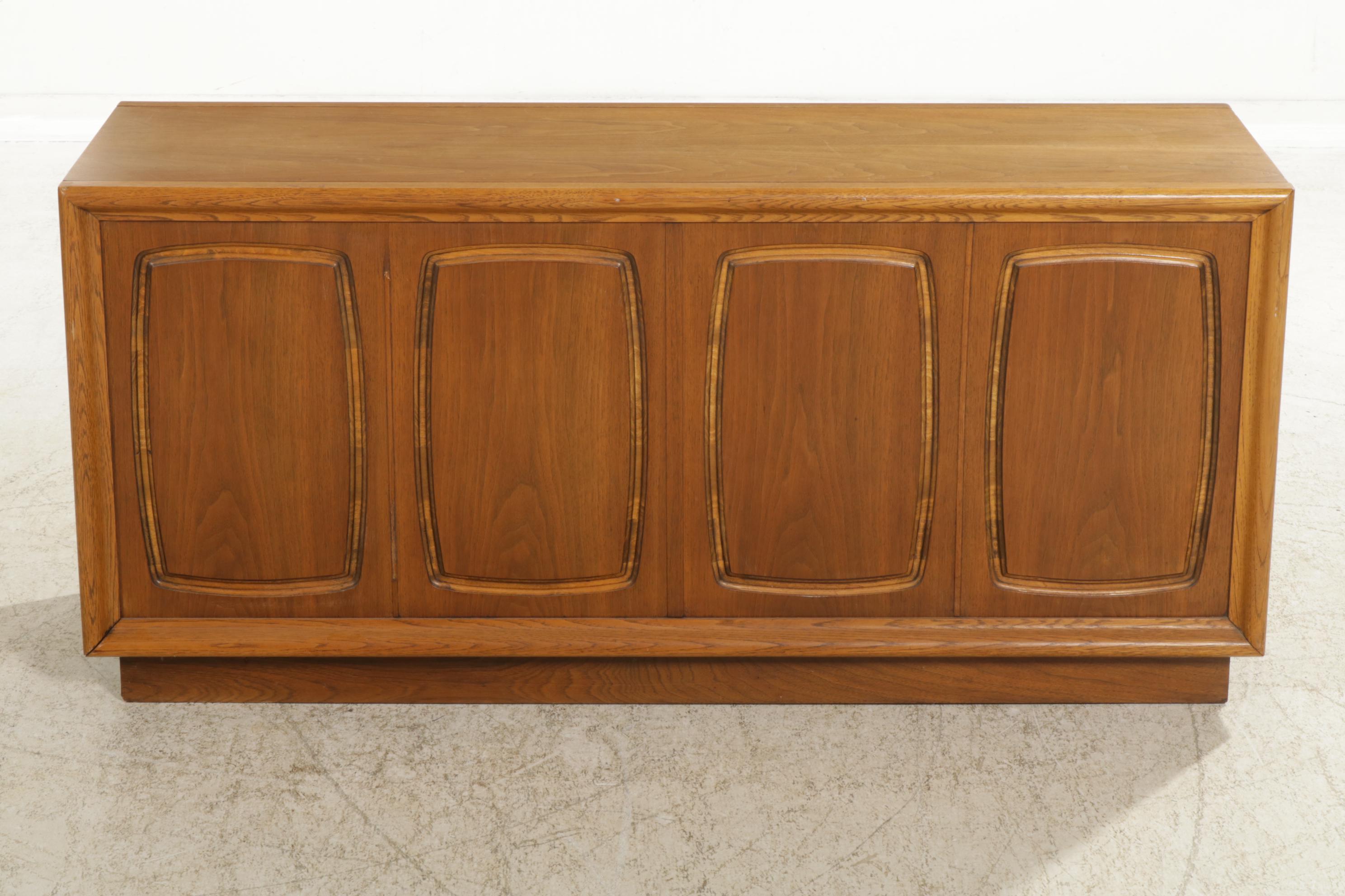 Broyhill Premier "Emphasis" Mid Century Modern Walnut Credenza ...