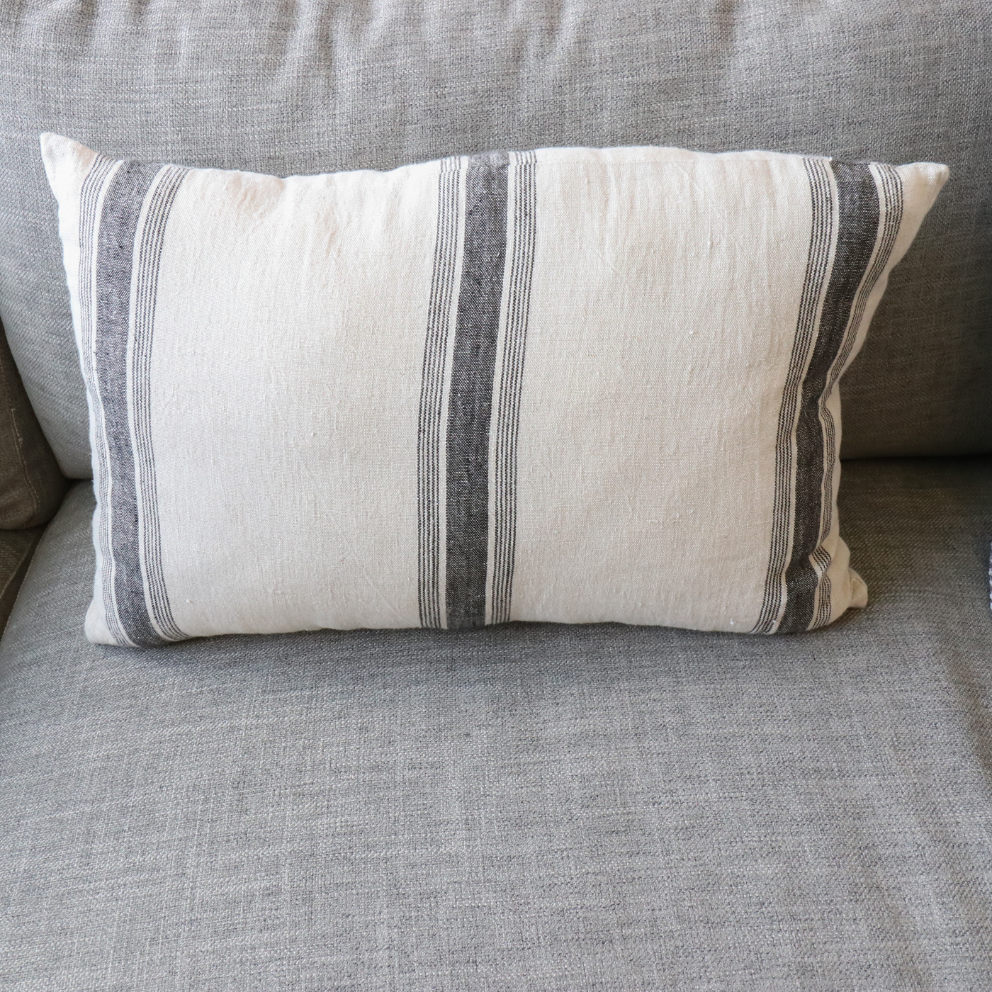 Robin Bruce Upholstered Sectional Sofa | EBTH