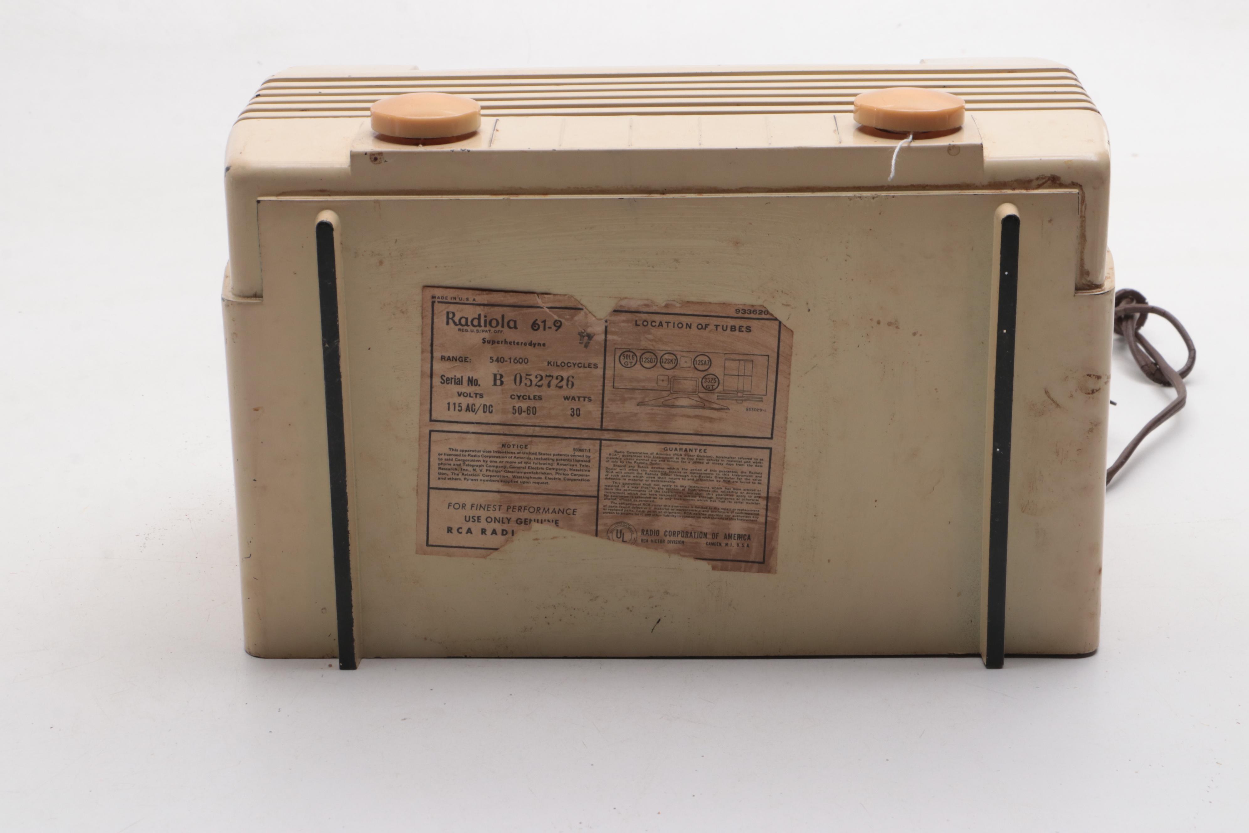 Art Deco Radiola and Emerson Tabletop Bakelite Radios | EBTH