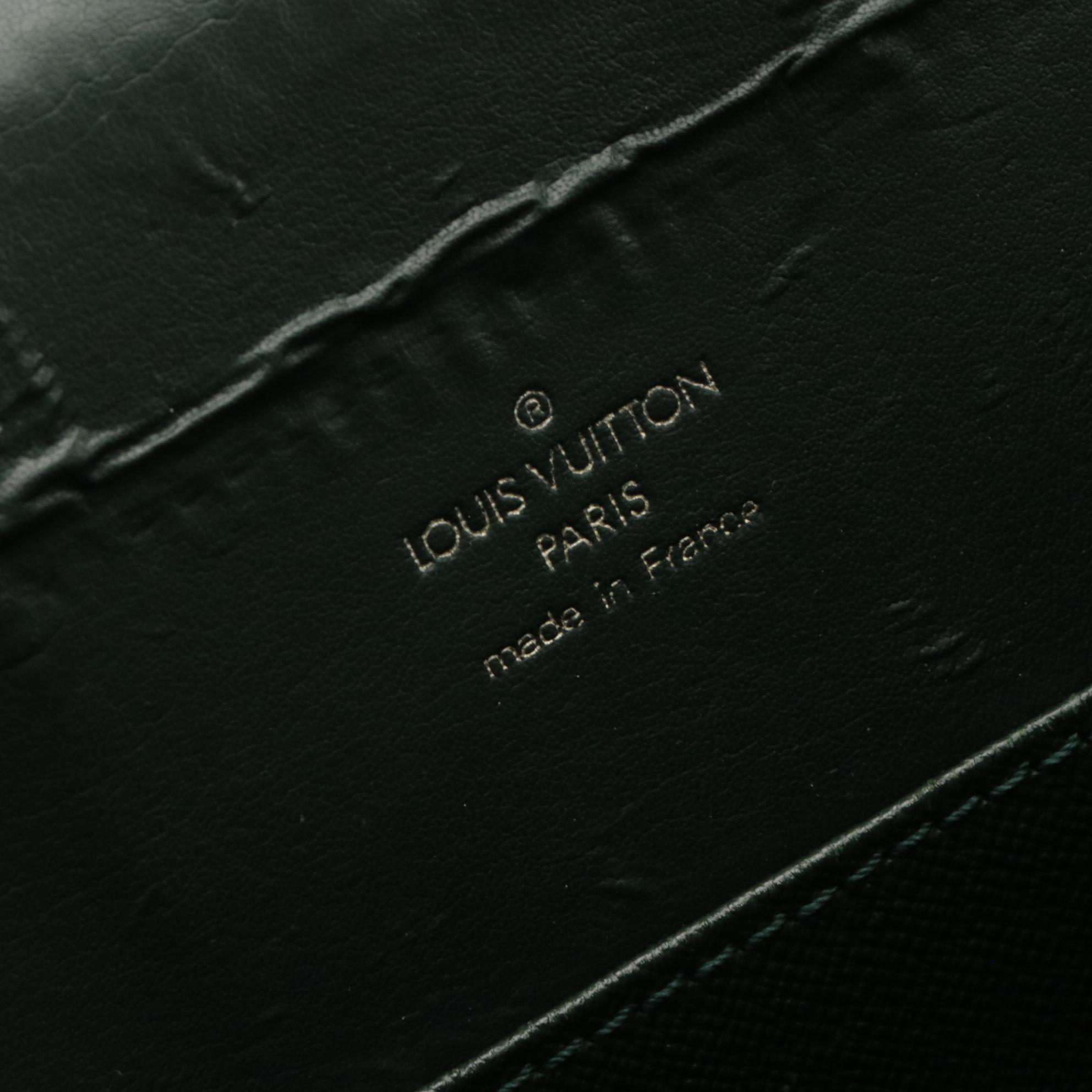 Louis Vuitton Tobol Briefcase in Épicea Green Taïga Leather ...