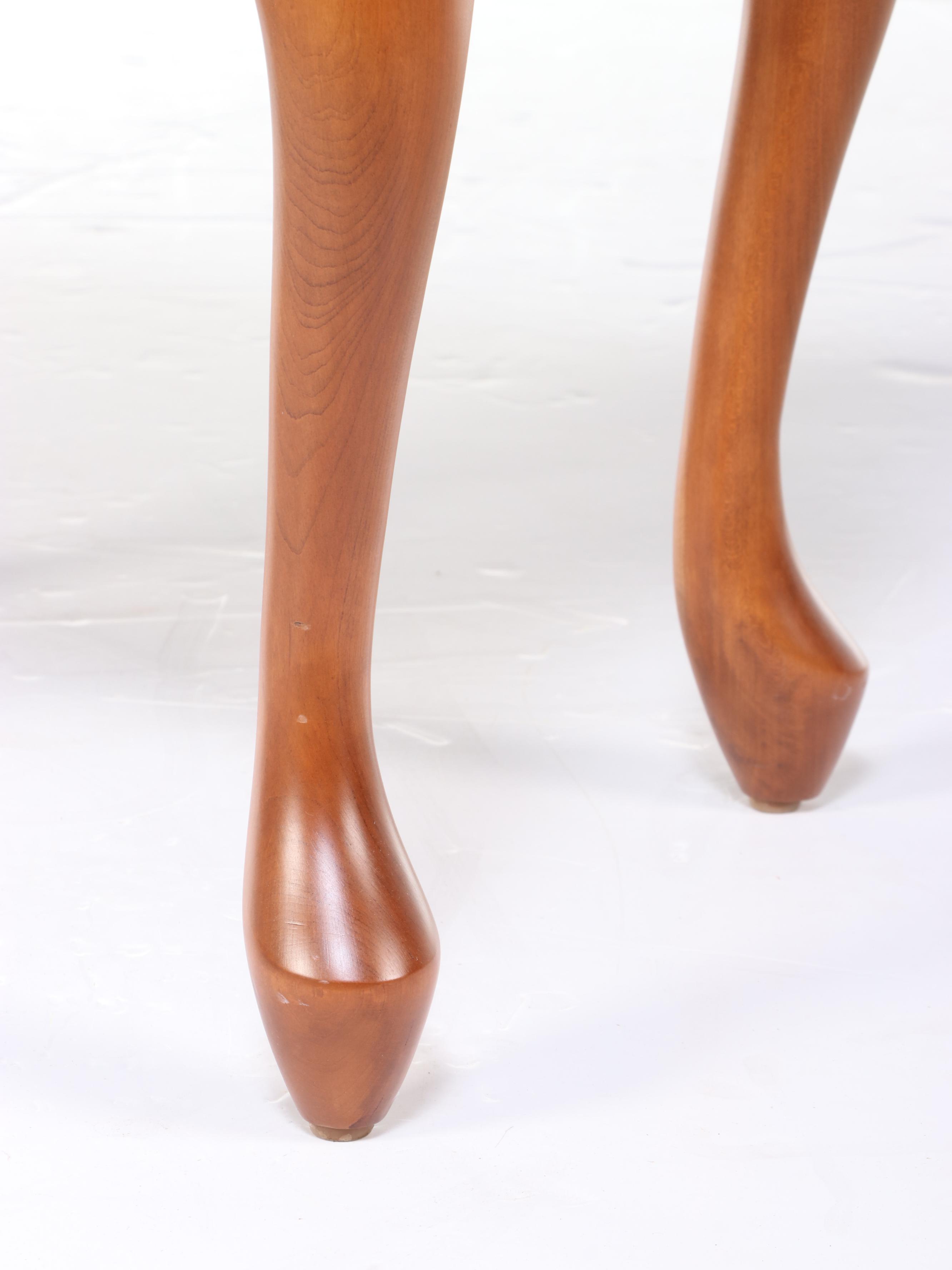 Queen Anne Style Cherry End Table | EBTH