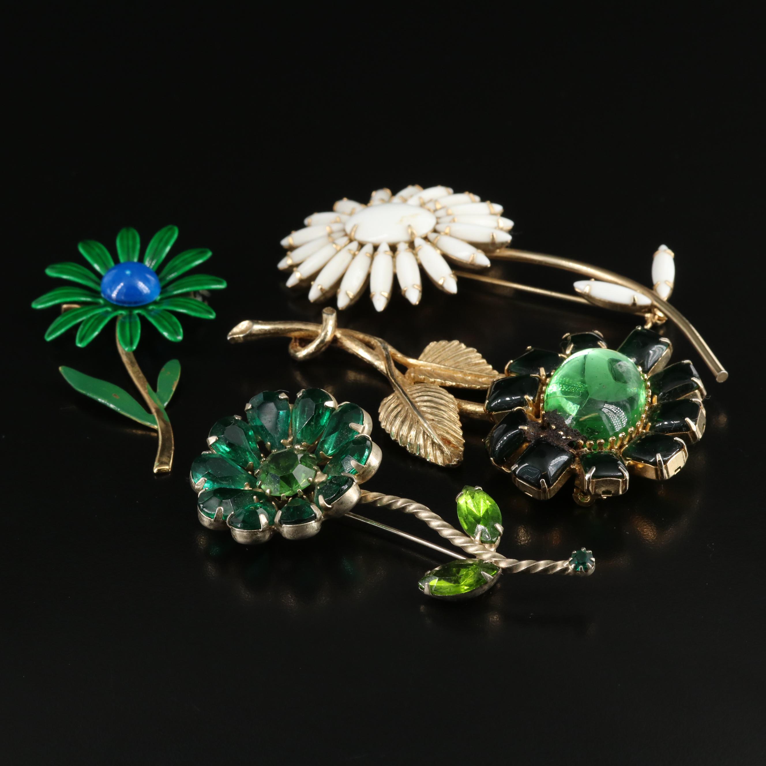Weiss Featured in Vintage Flower Pin Collection | EBTH