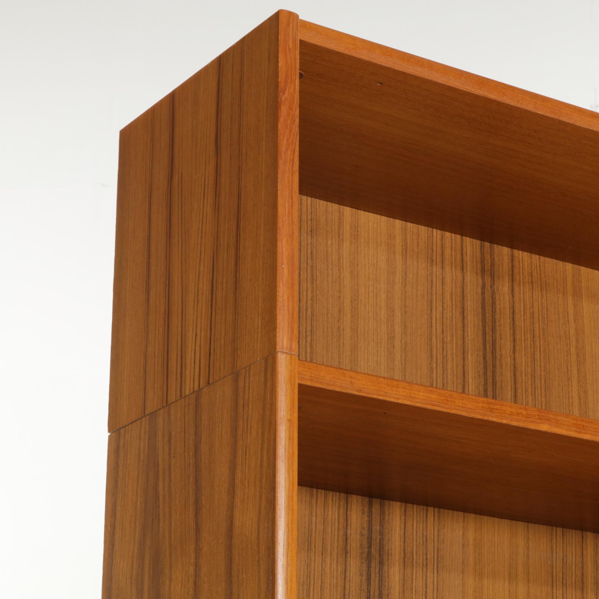 Danish Modern Style Teak Veneer Bookcase with Extension Shelf | EBTH