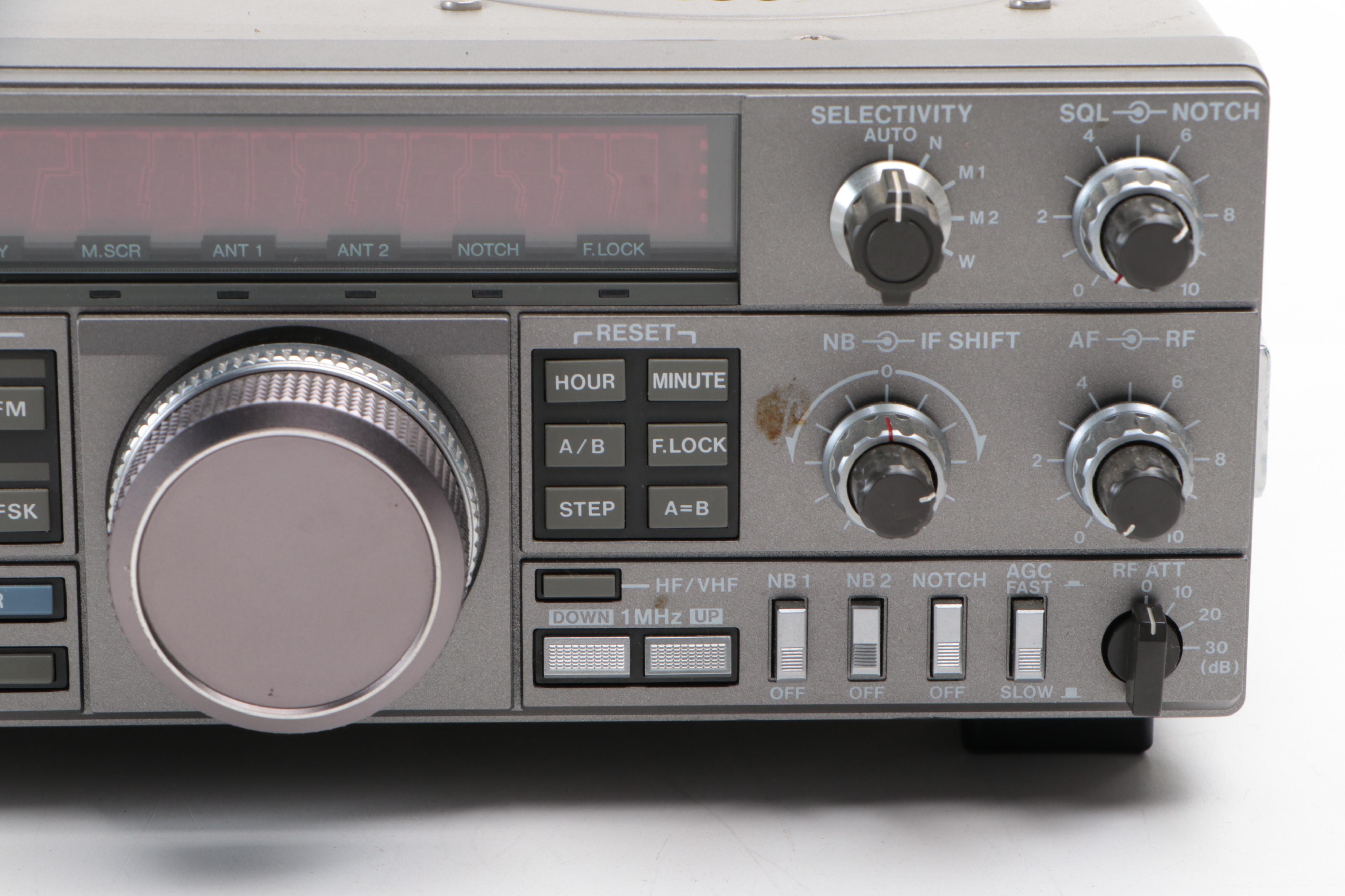 Kenwood R-5000 Receiver with HS-5 Over-The-Ear Ham Headphones | EBTH