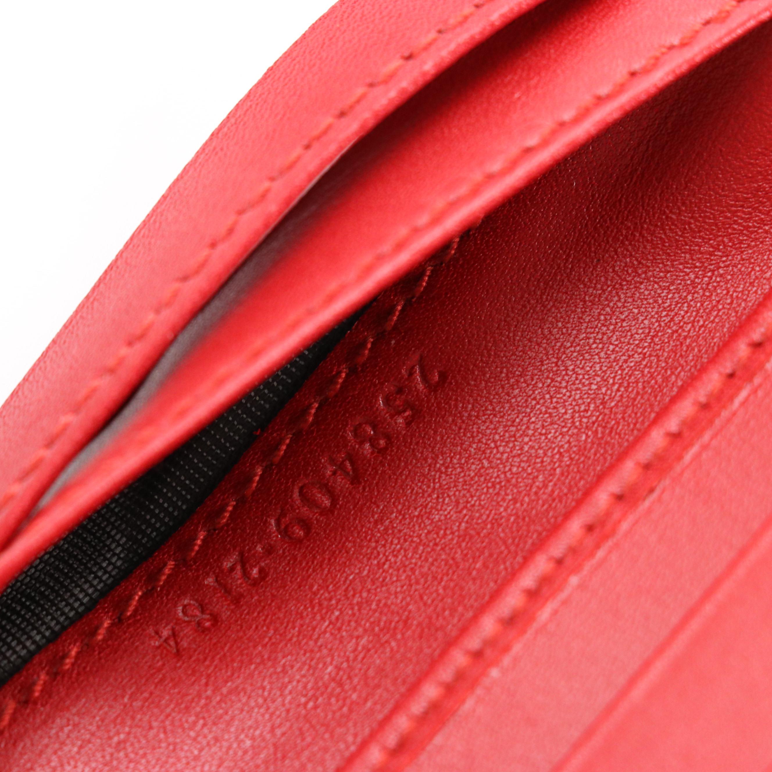 Gucci Red Microguccissima Patent Leather Bow Heart Compact Wallet with ...