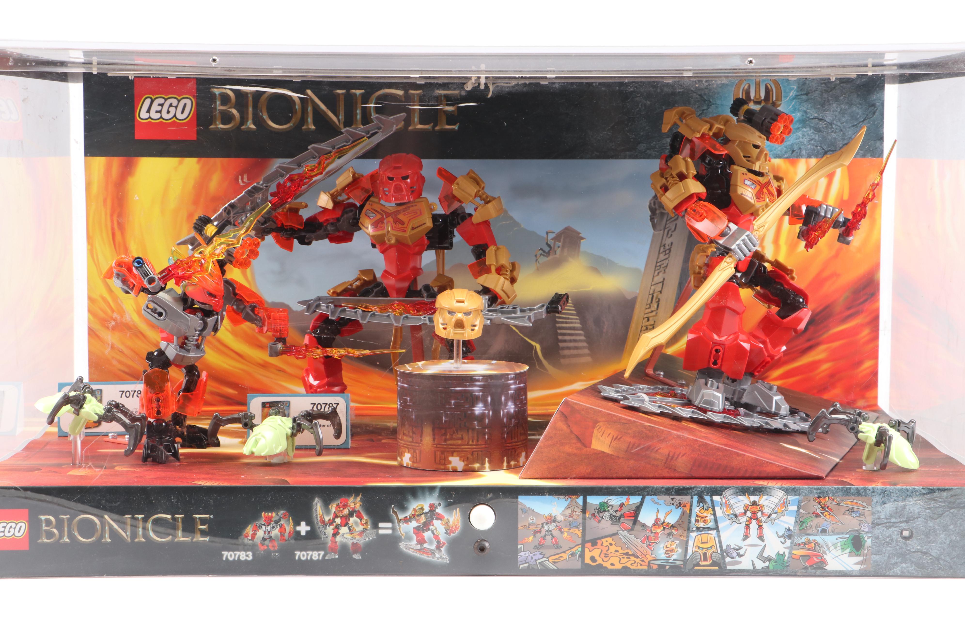 LEGO Bionicle "Tahu Master of Fire" and "Protector of Fire" Display ...