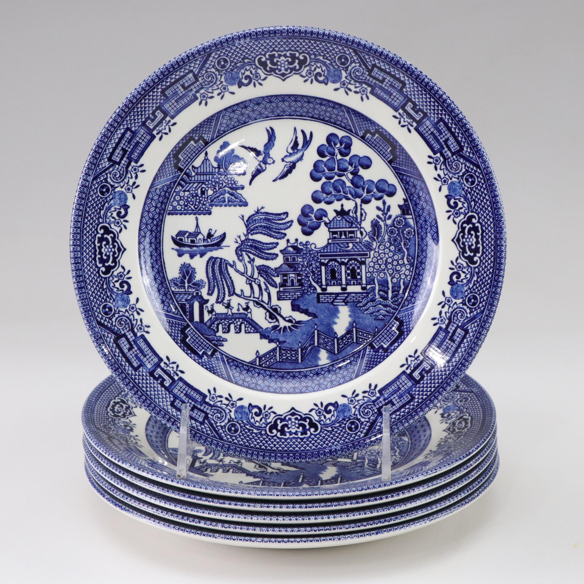 Churchill "Blue Willow" Ceramic Dinnerware Set | EBTH