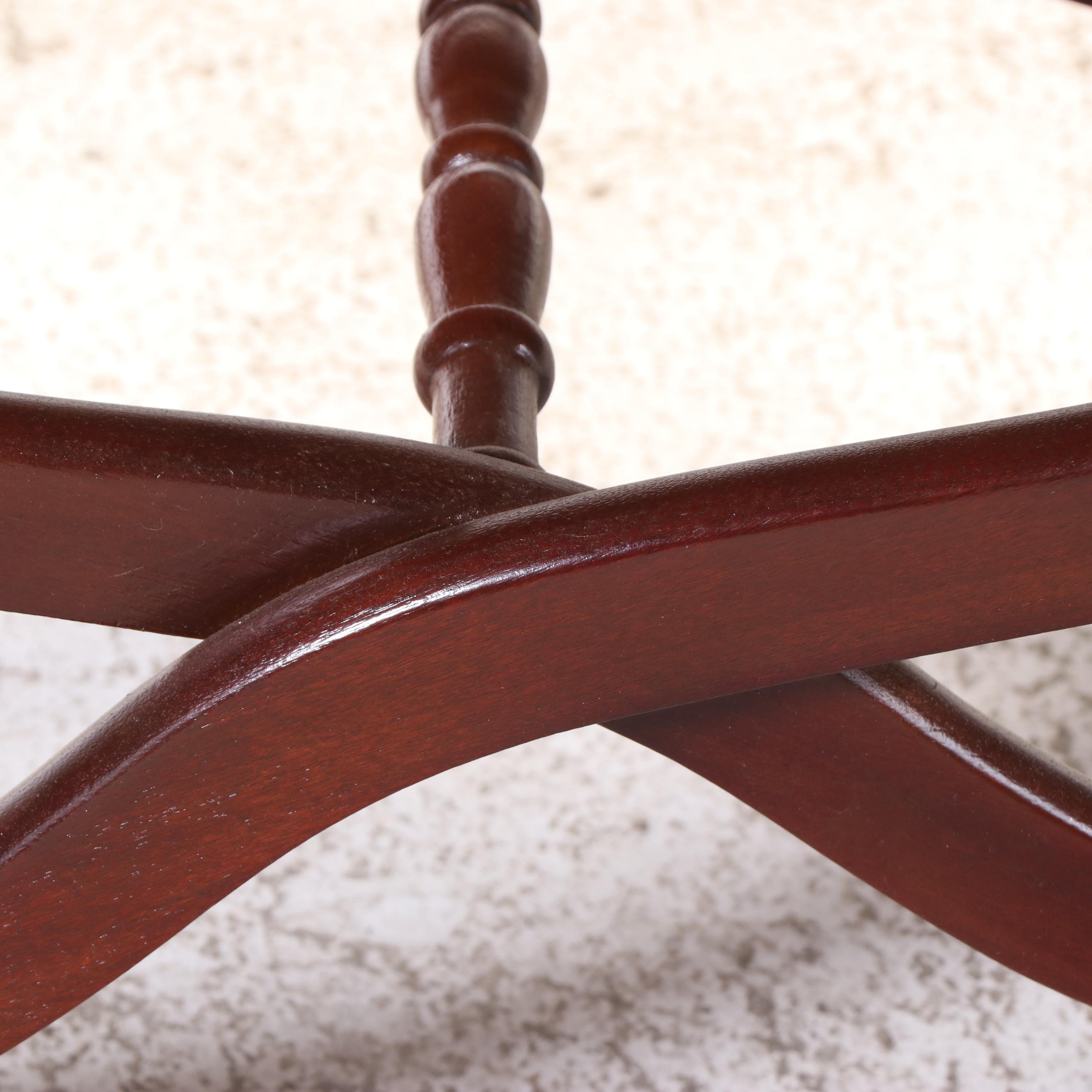 Victorian Style Mahogany Coaching-Form Coffee Table, 20th Century | EBTH