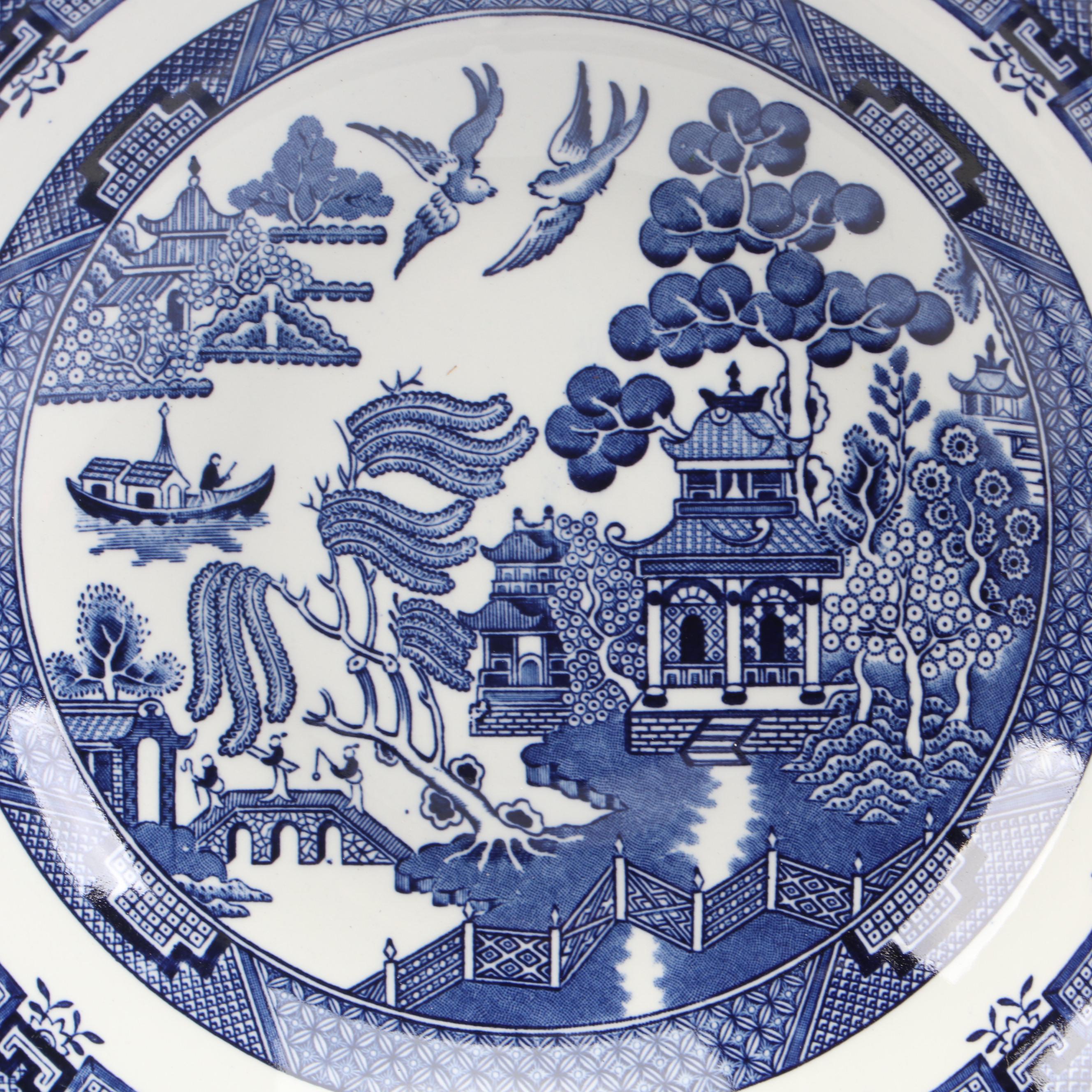 Churchill "Blue Willow" Bowls and Plates | EBTH