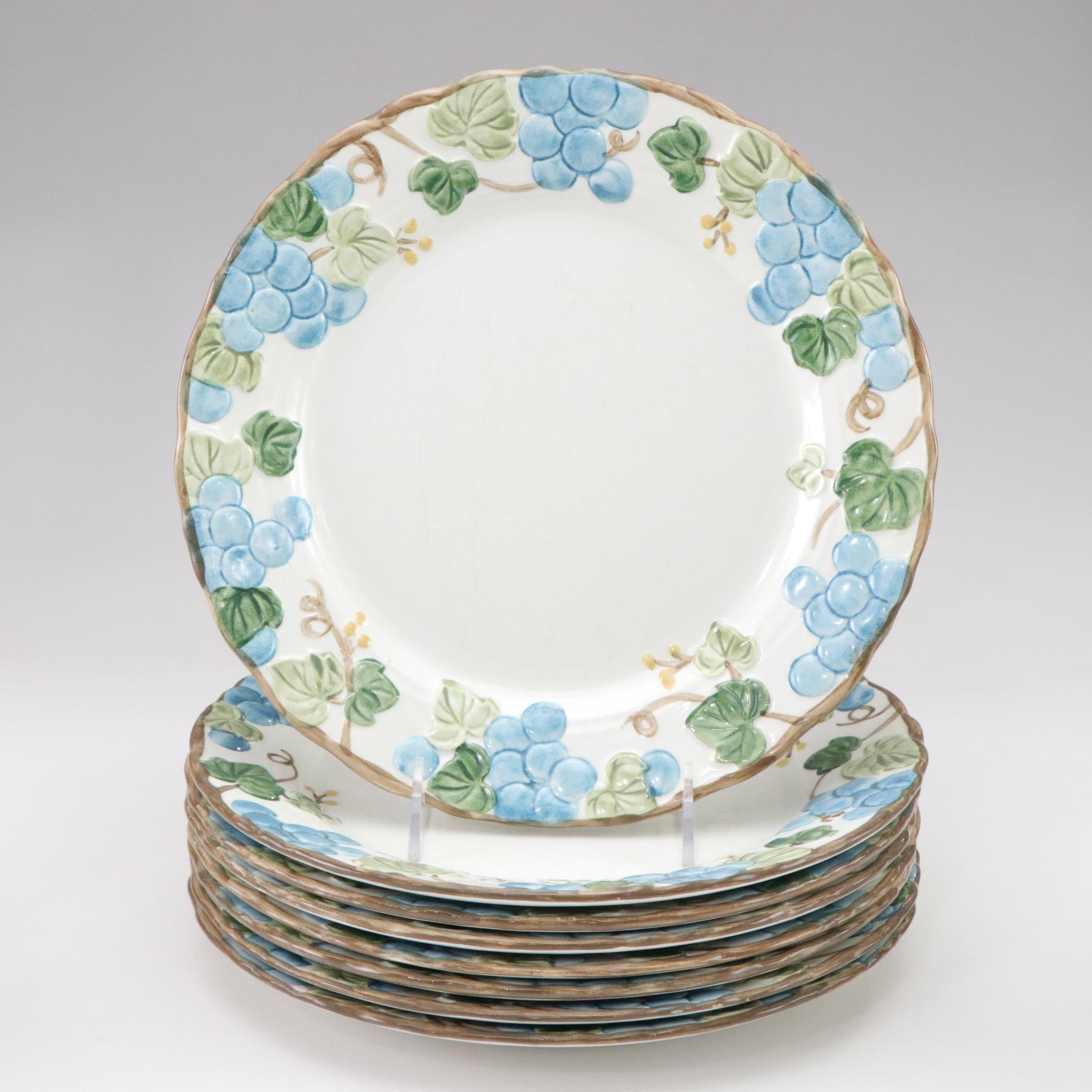 Poppy Trail "Sculptured Grape" Dinnerware Set | EBTH