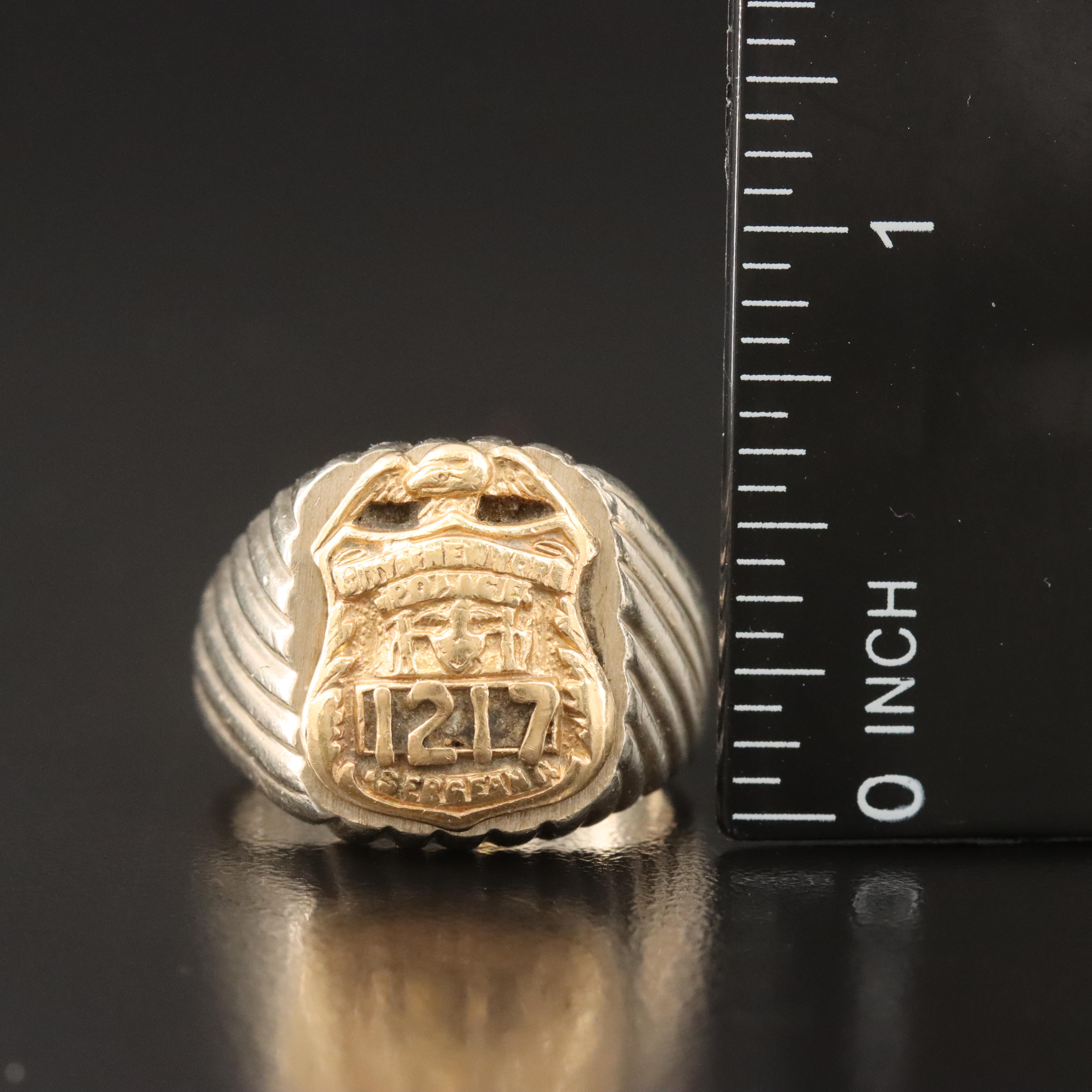 14K Two-Tone City of New York Police Badge Ring | EBTH