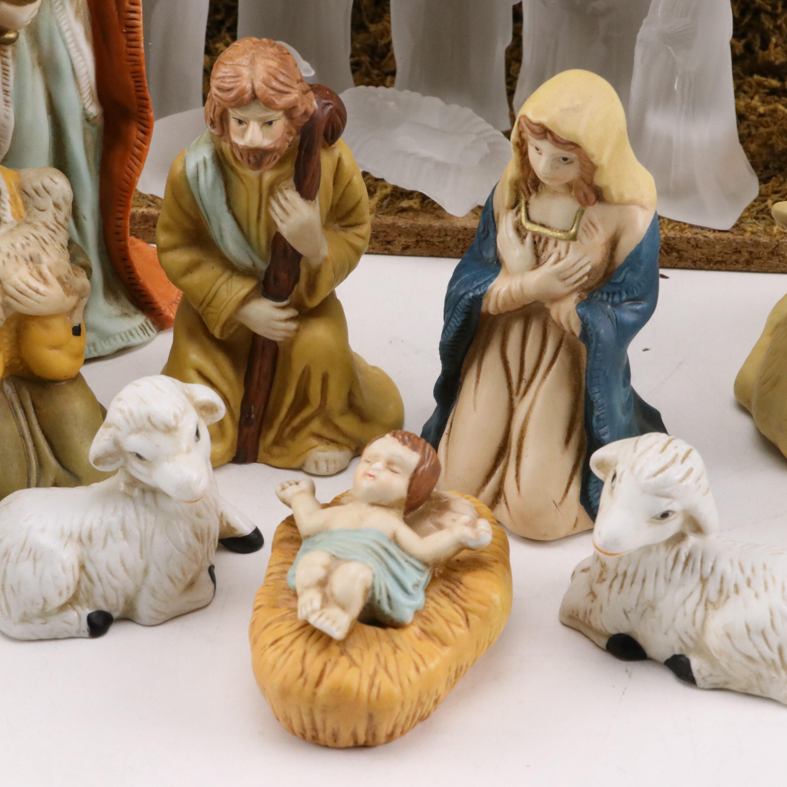 Frosted Glass and Porcelain Nativity Sets with Creche | EBTH