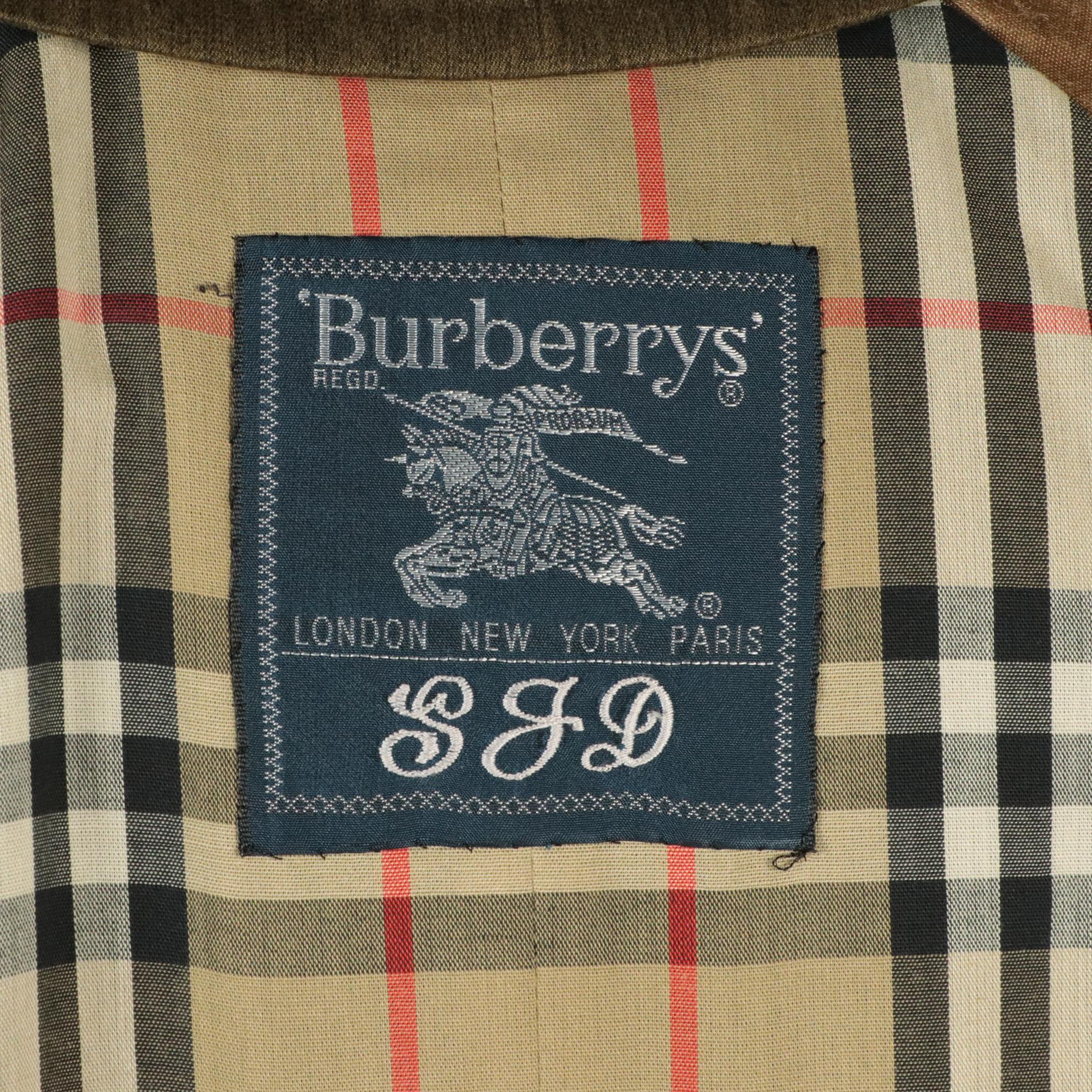 Burberrys Double-Breasted Trench with Nova Check Lining | EBTH