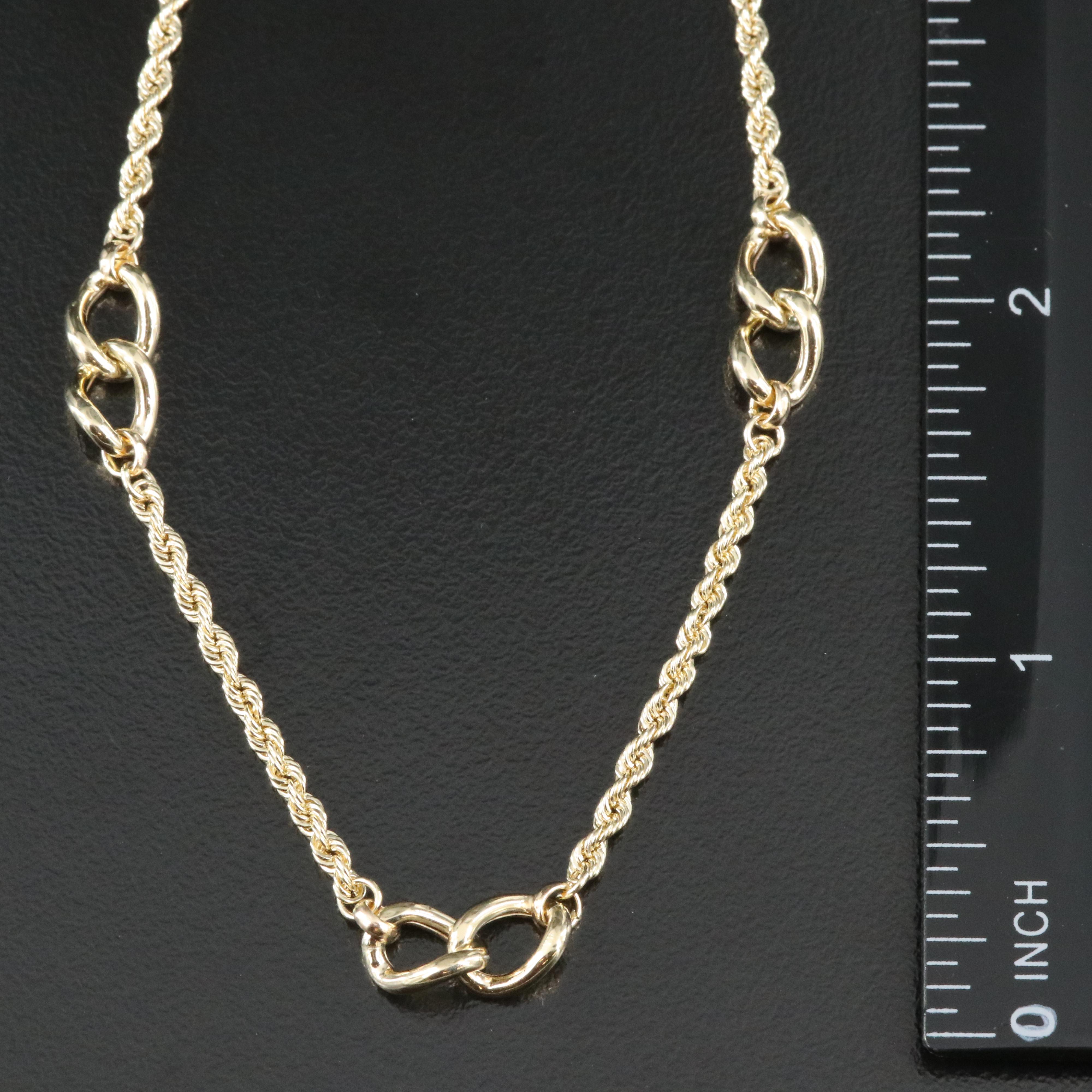 10K Interlocking Link Station Necklace | EBTH