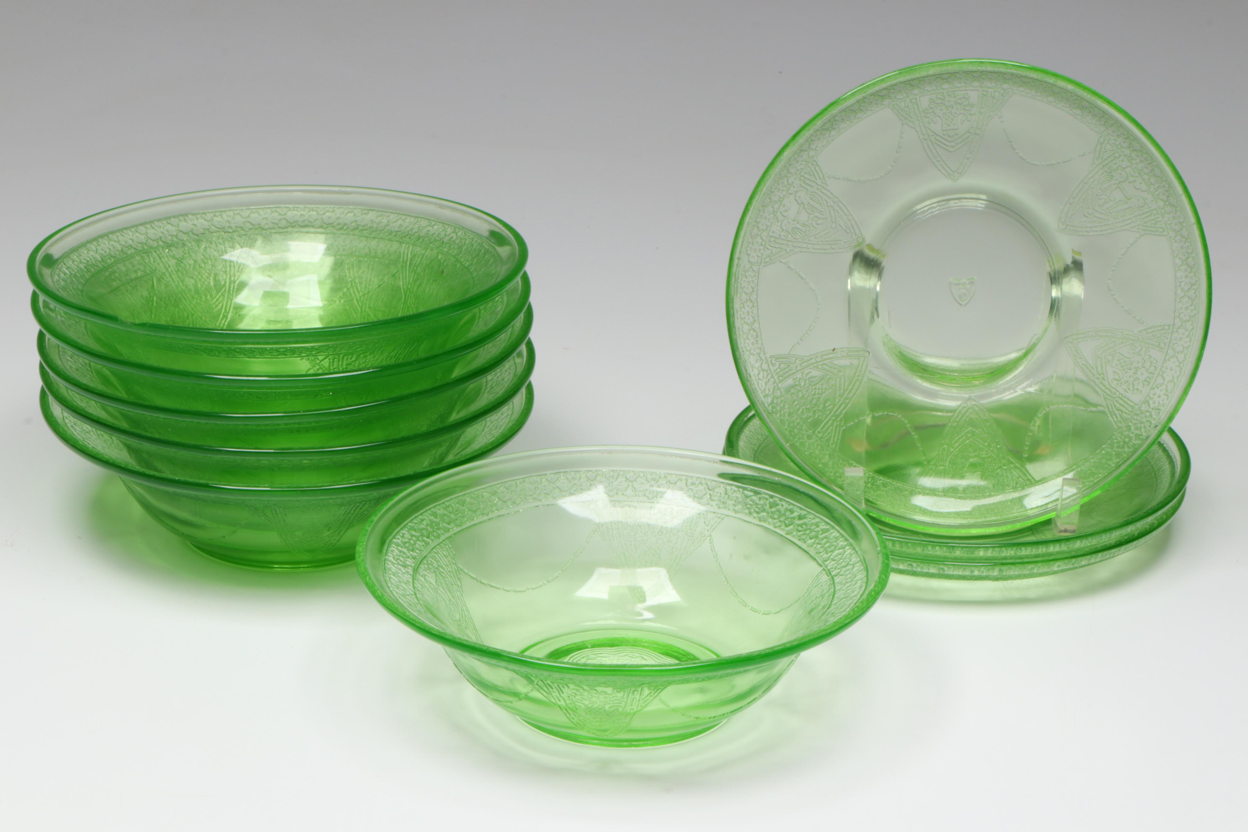 Federal Glass "Georgian Green" Uranium Glass Dinnerware, 1931-1936 | EBTH
