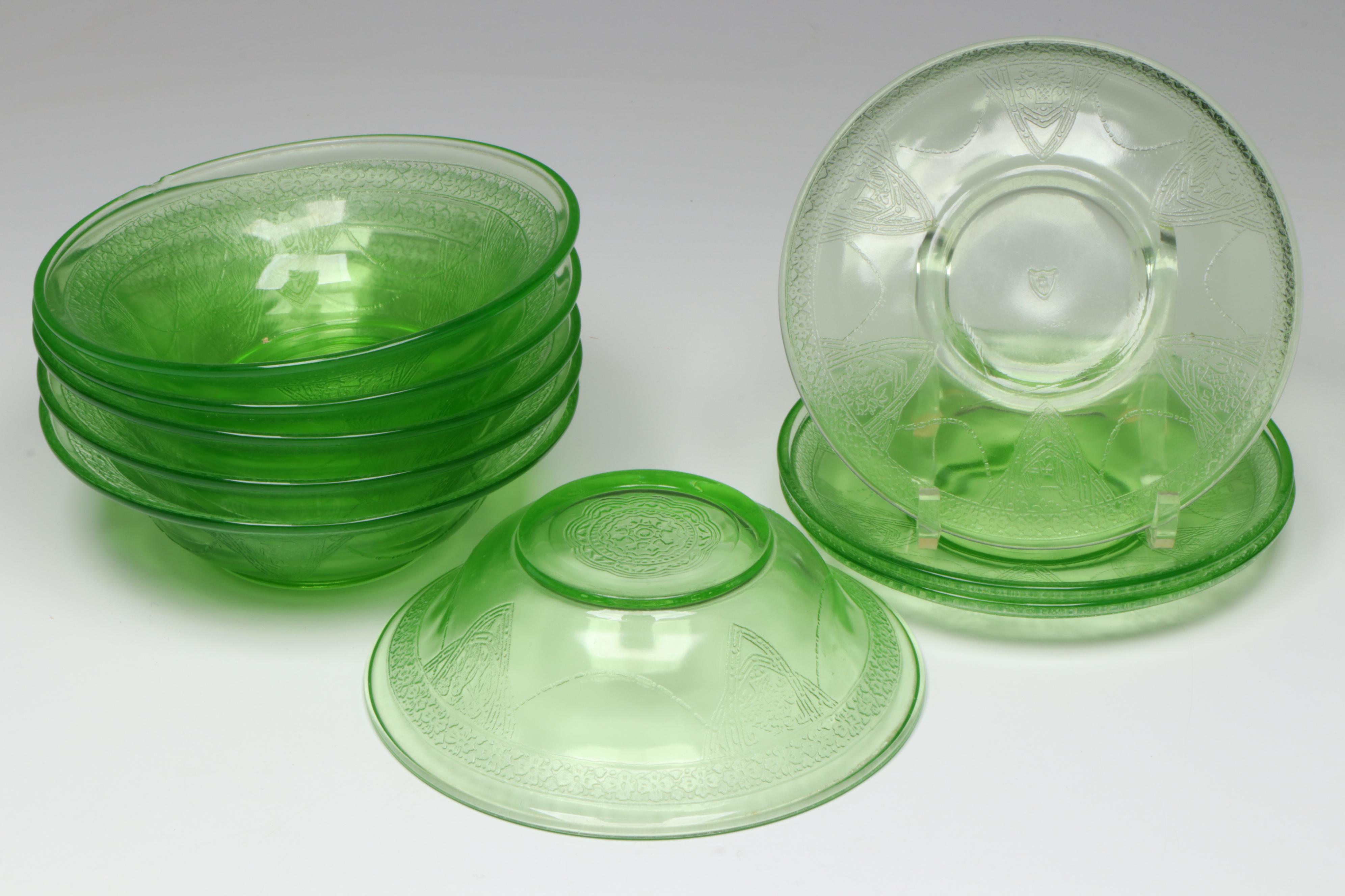 Federal Glass "Georgian Green" Uranium Glass Dinnerware, 1931-1936 | EBTH