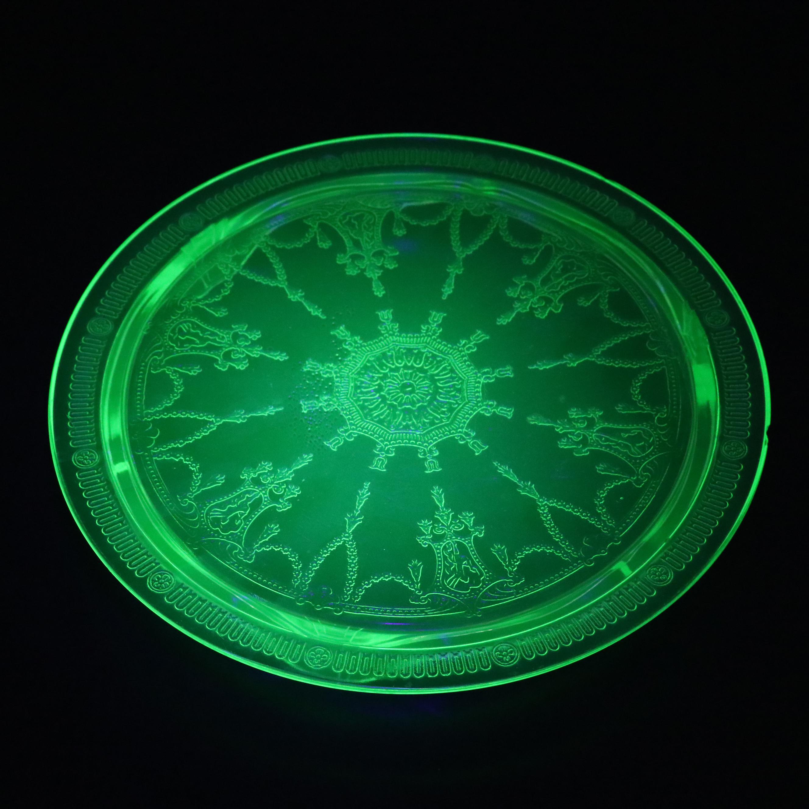 Anchor Hocking "Cameo Green" Uranium Glass Tableware | EBTH
