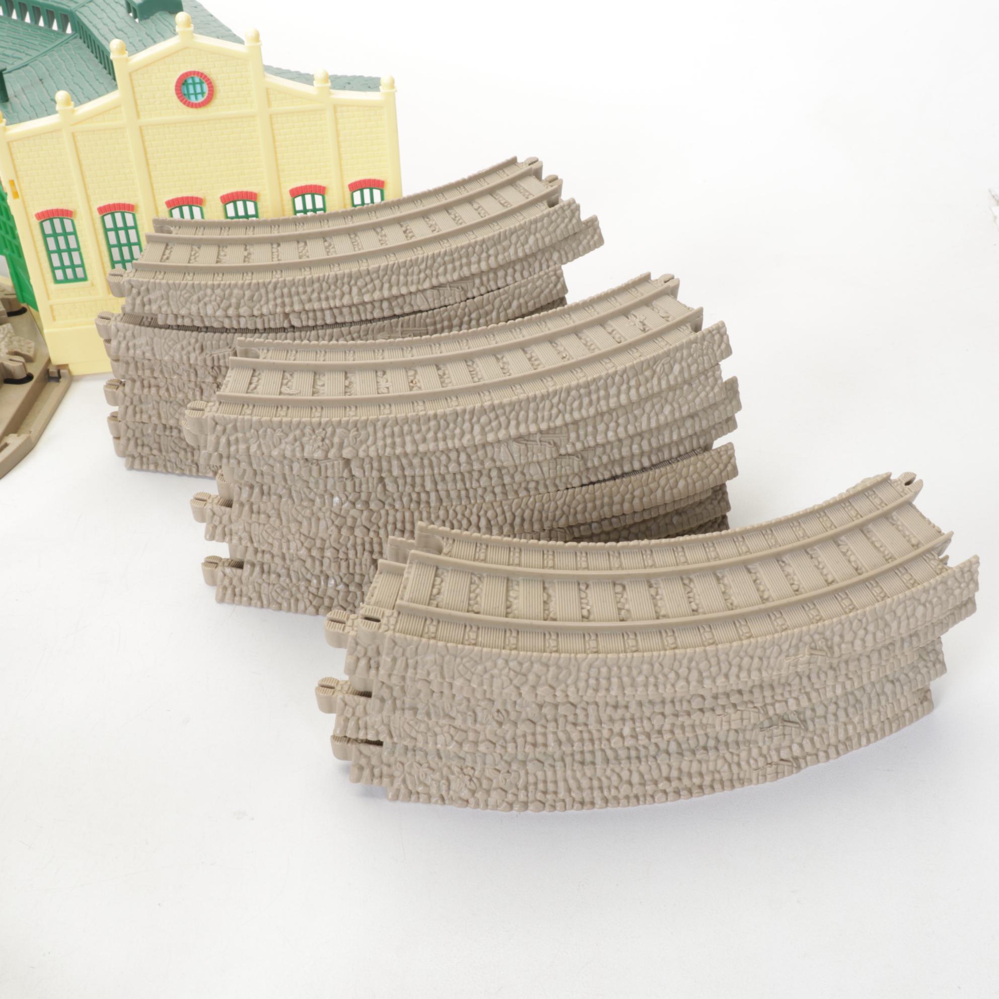 Thomas the Tank Engine Turntable & Track Set | EBTH