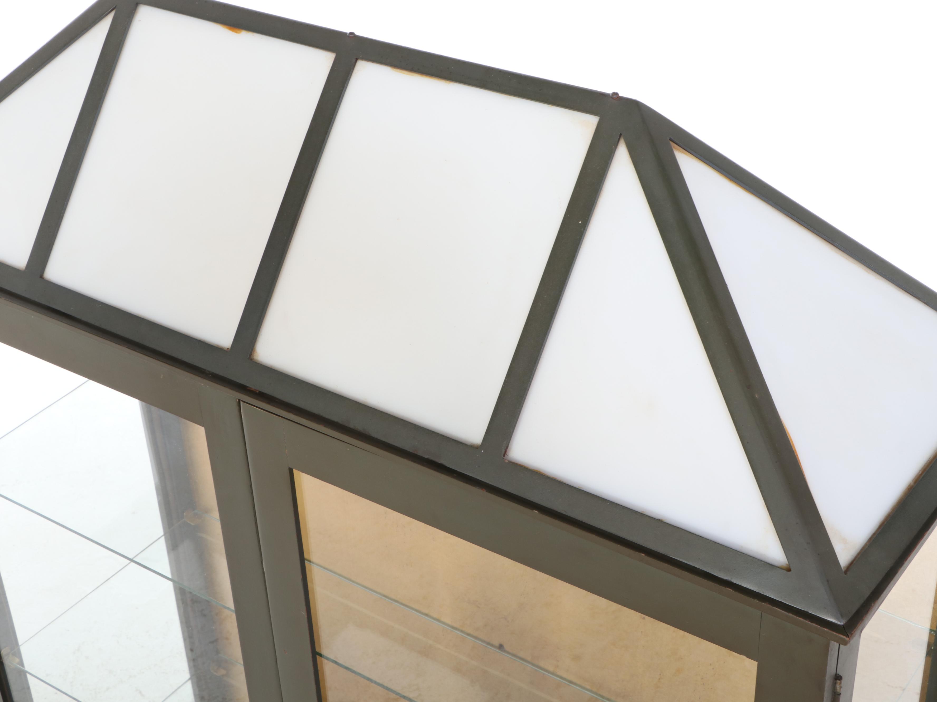 Victorian Style Metal Terrarium Style Display Cabinet | EBTH