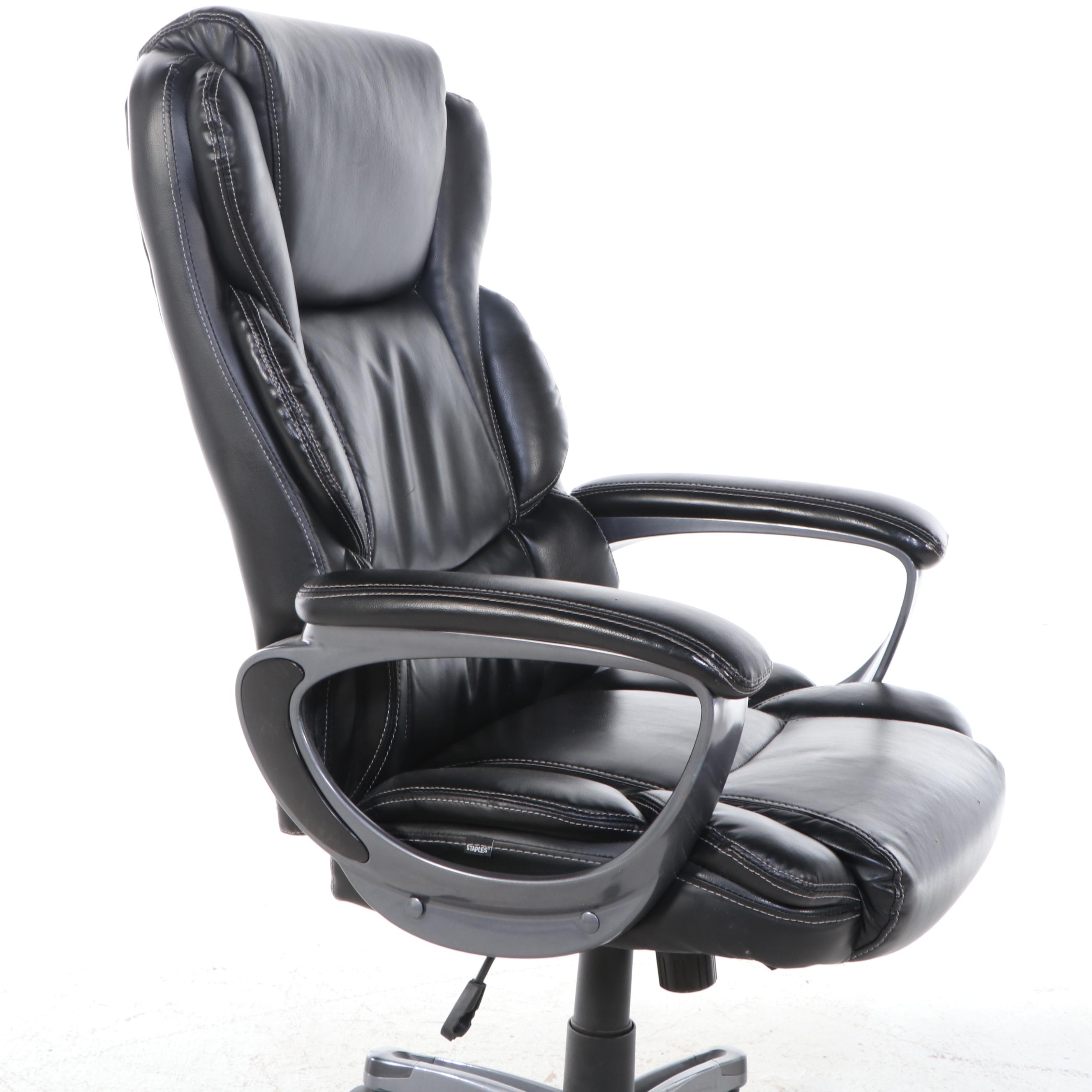 Staples "Mcallum" Bonded-Leather Adjustable Swivel-Tilt Desk Chair | EBTH