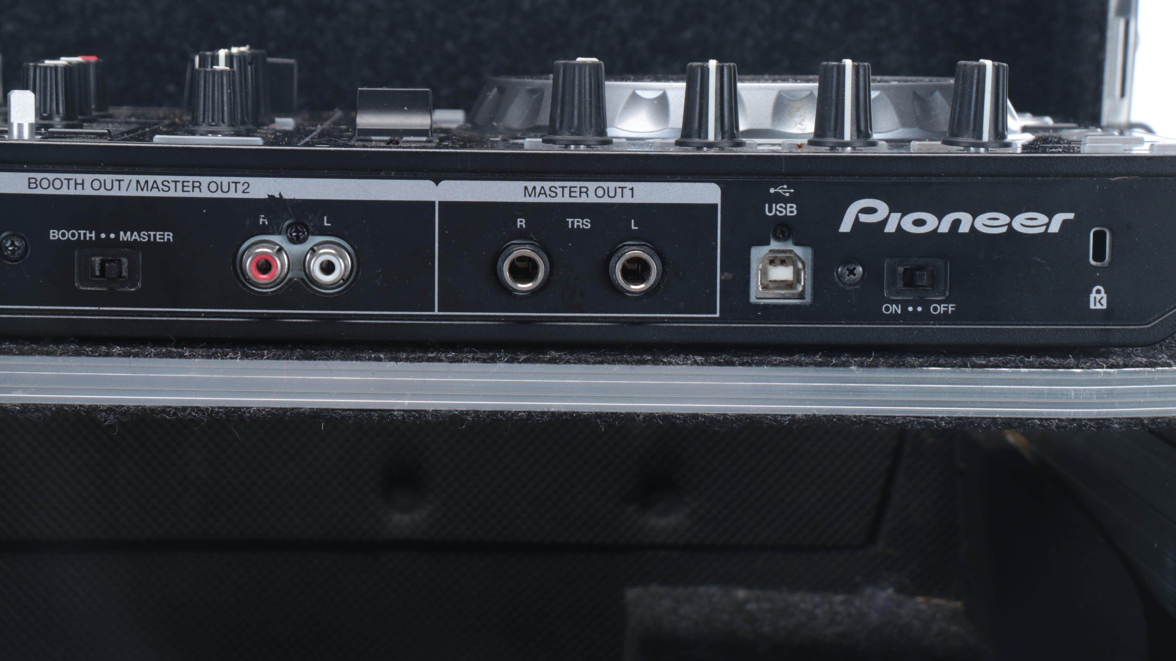 Pioneer DDJ-SR Performance DJ Controller with Serato Sound Card | EBTH