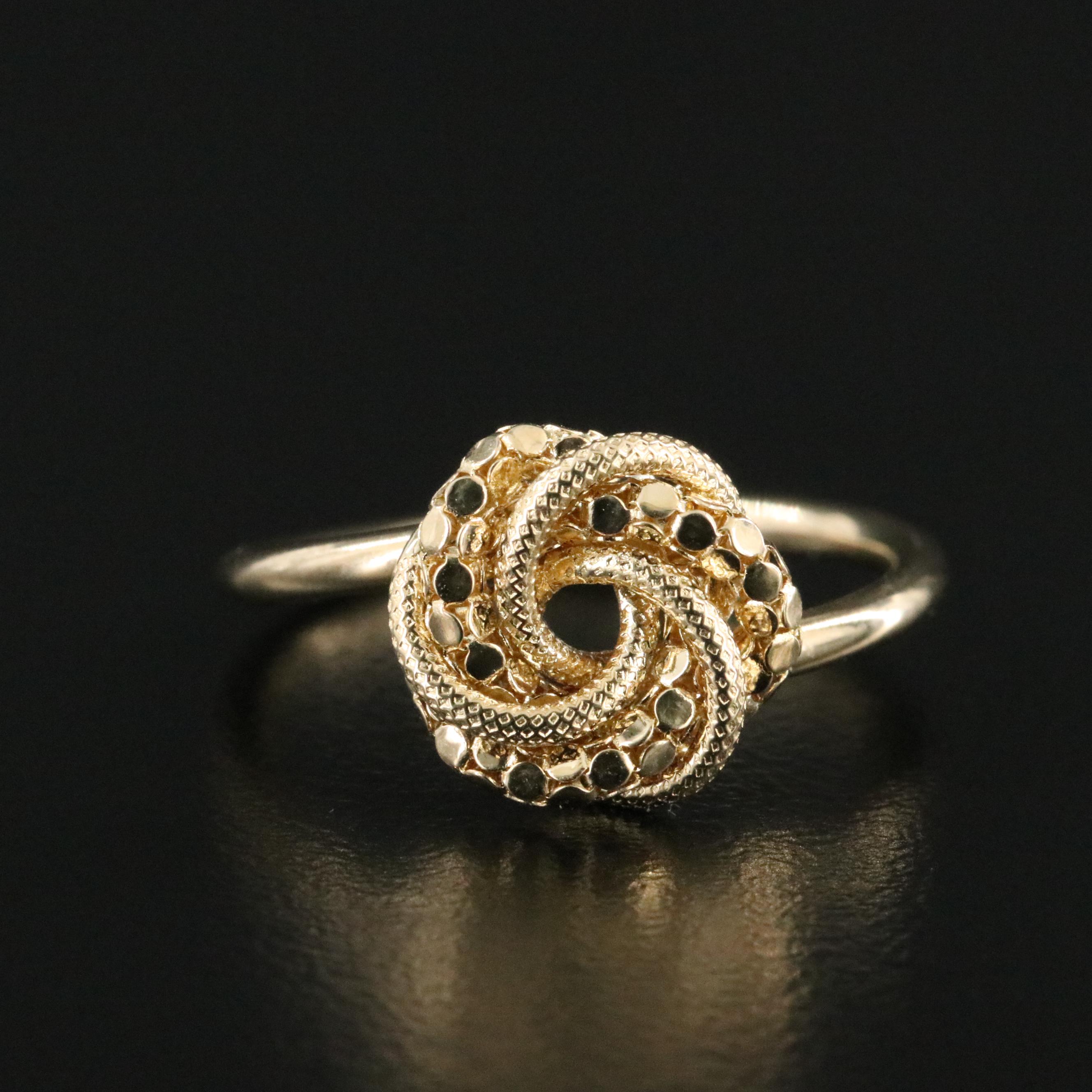 14K Textured Knot Ring | EBTH