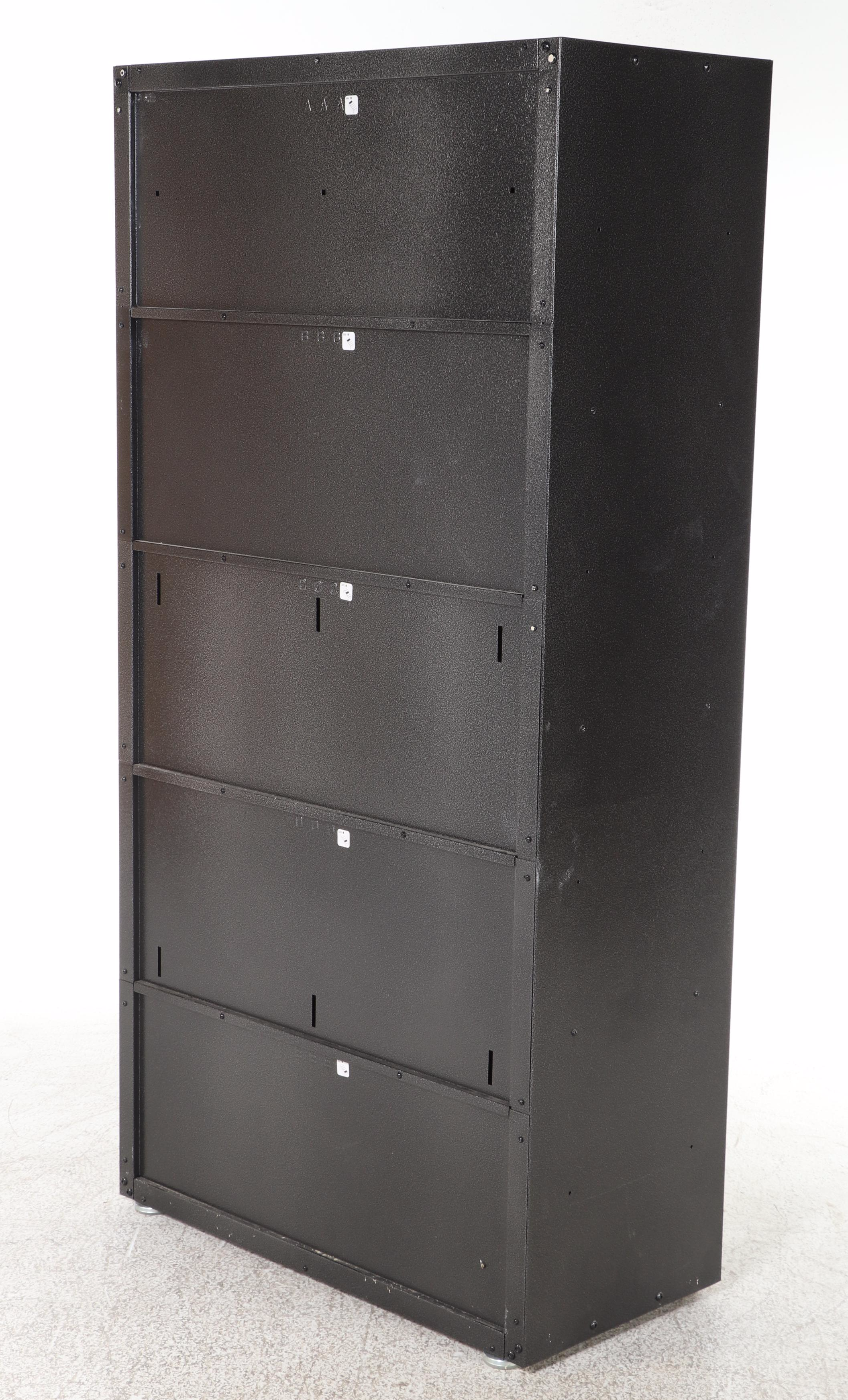 Whirlpool "Gladiator" Powder-Coated Steel and Silver Tread Gear Box | EBTH