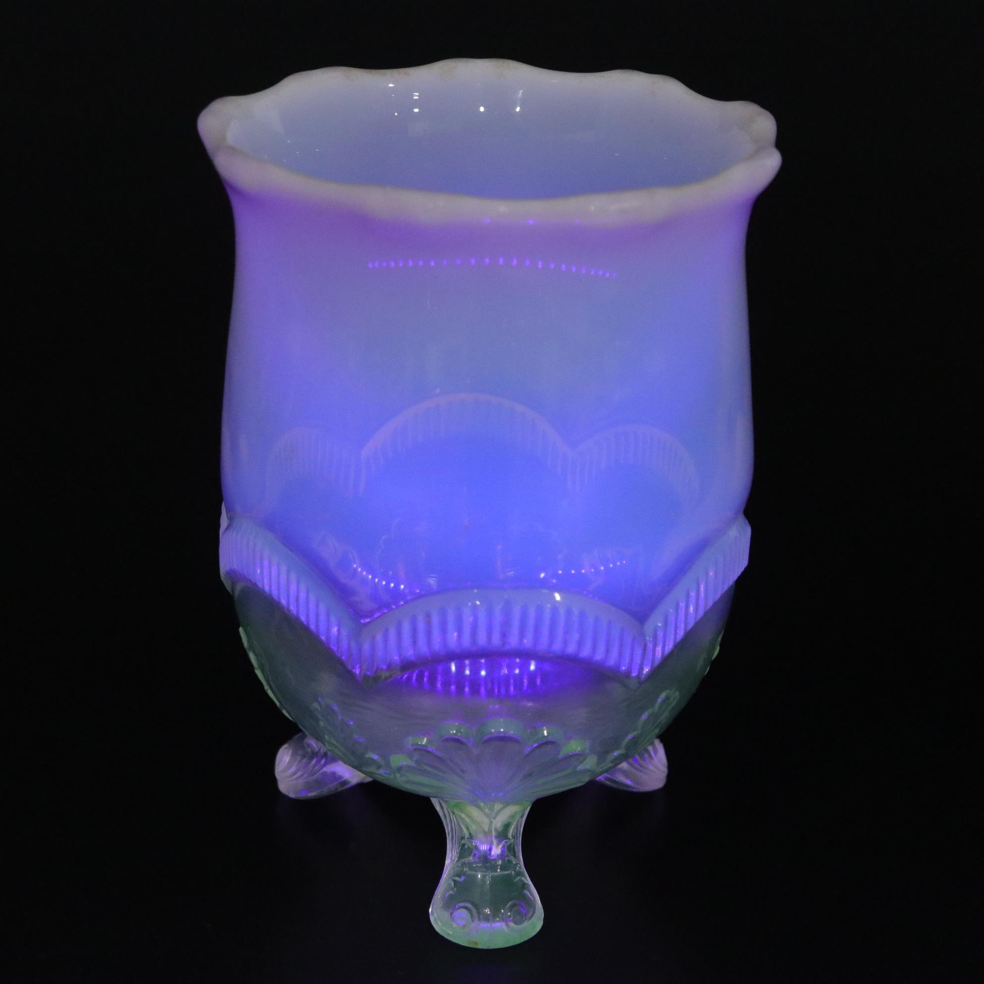 Opalescent Wreath and Shell Glass Spooner With Uranium Streaked Base | EBTH