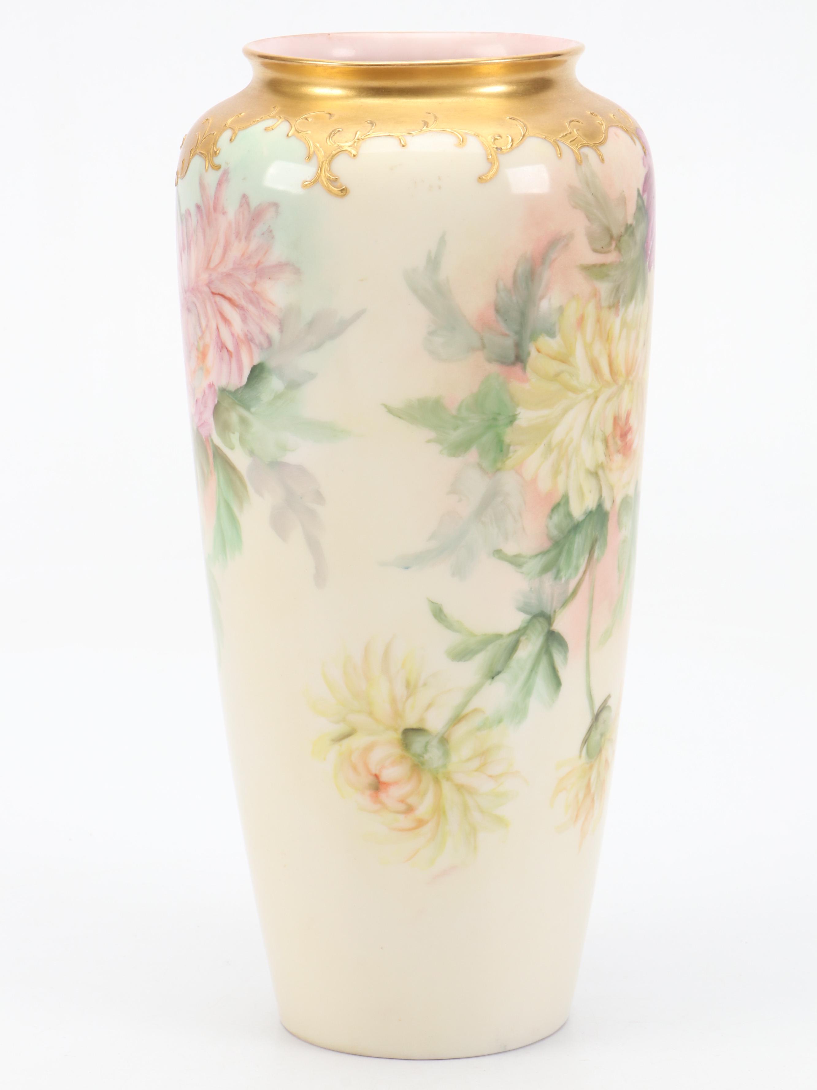 Lenox Belleek Chrysanthemum Motif Vase | EBTH